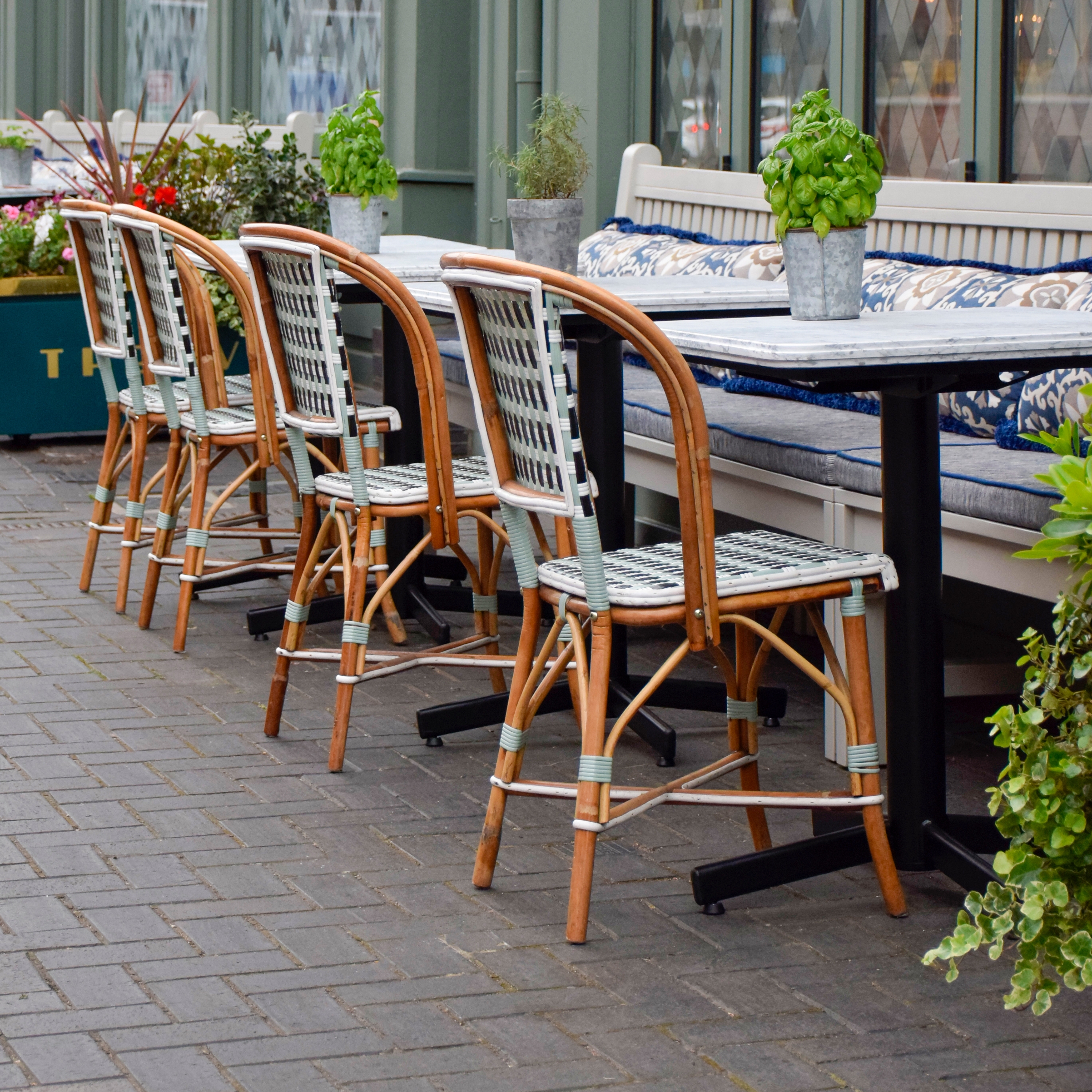 STABLETABLE CLASSIC COUNTER WITH FLIPTOP - Tischgestelle von StableTable | Architonic