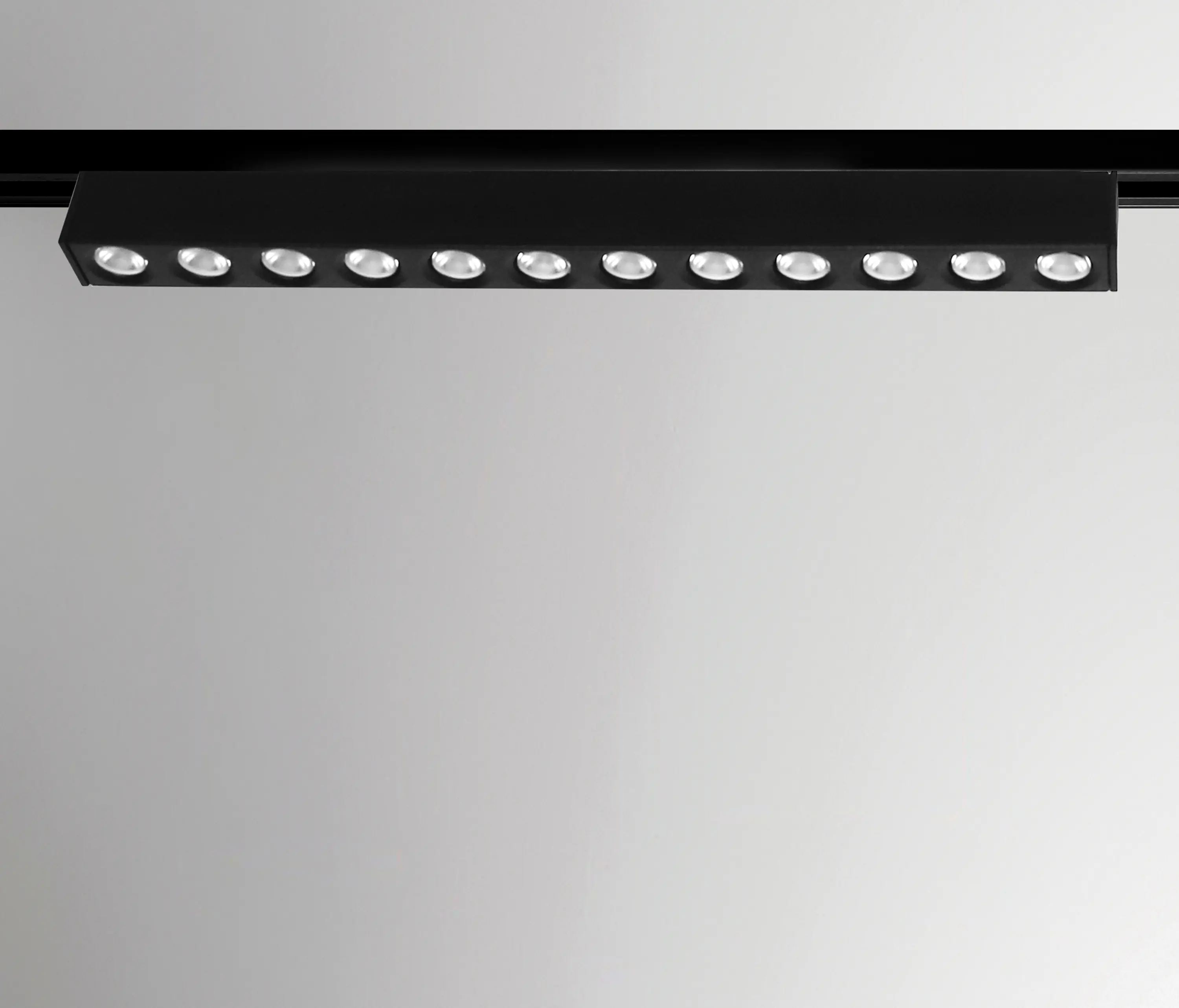 LEGATUS LINEAR SPOT - Lichtsysteme von BRIGHT SPECIAL LIGHTING S.A ...
