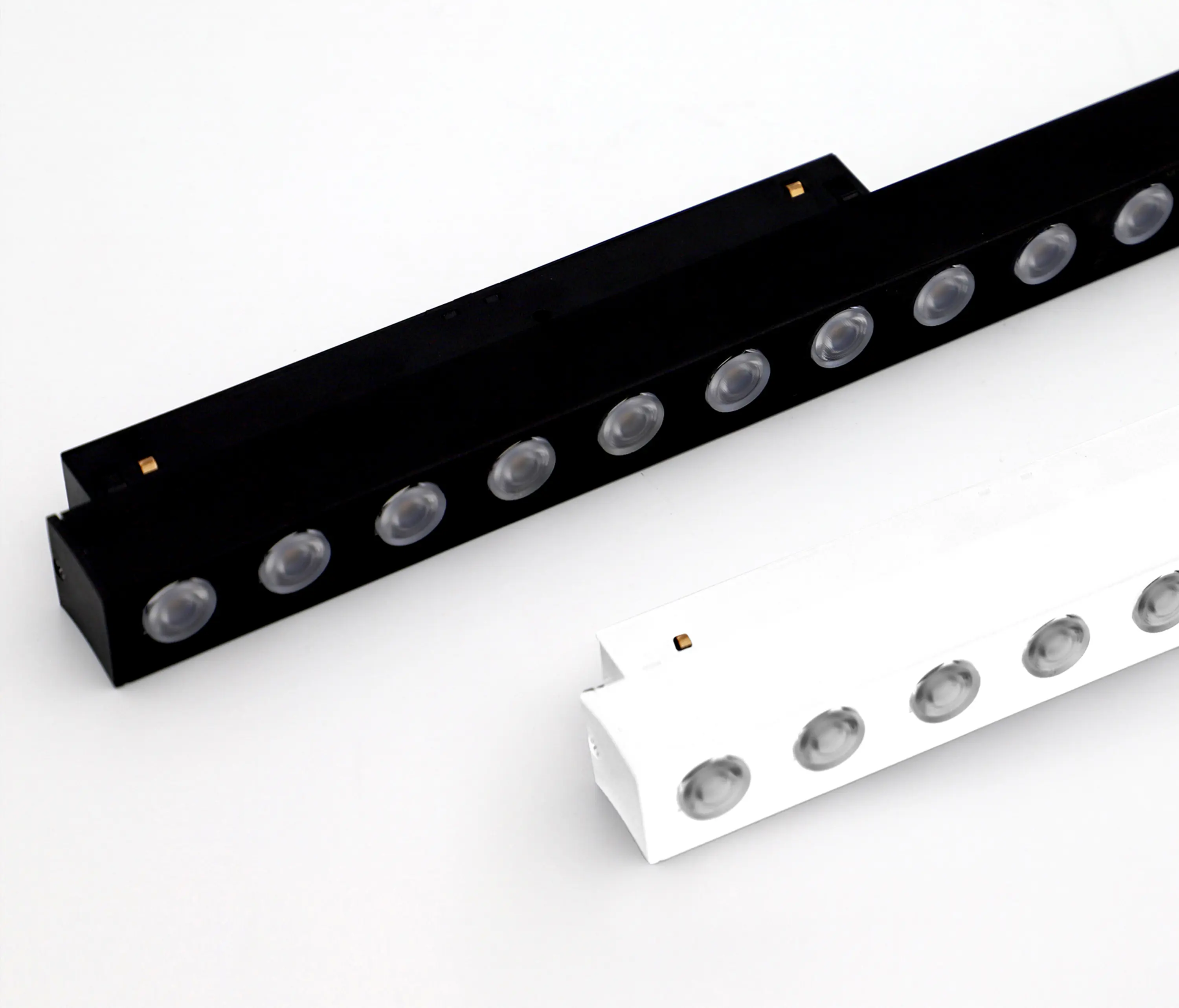 LEGATUS LINEAR SPOT - Lichtsysteme von BRIGHT SPECIAL LIGHTING S.A ...