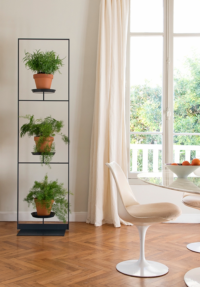 TEEPOTS PLANT STAND ROOM DIVIDER - Privacy screen from Teebooks ...