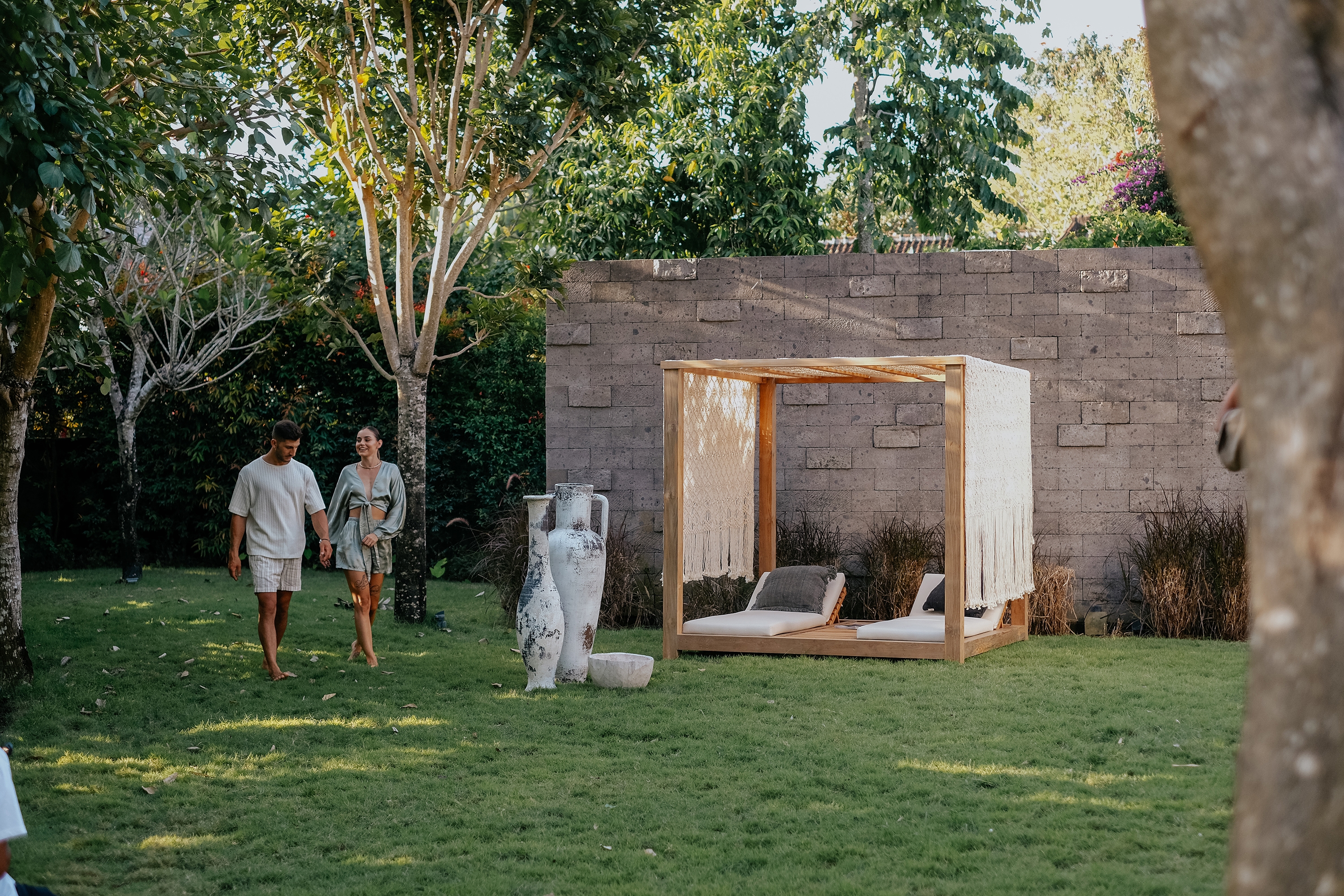 ZEN DAYBED RECYCLED TEAK WITH HEADBED - Day beds / Lounger from ...