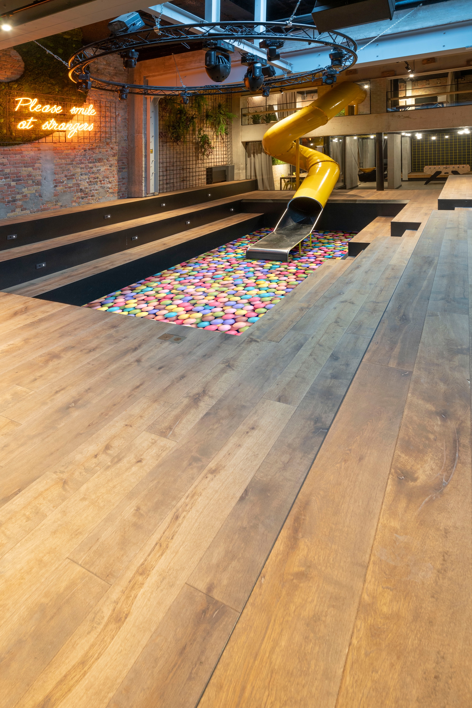 DISCO HEXAGON - Vinyl flooring from Beauflor | Architonic