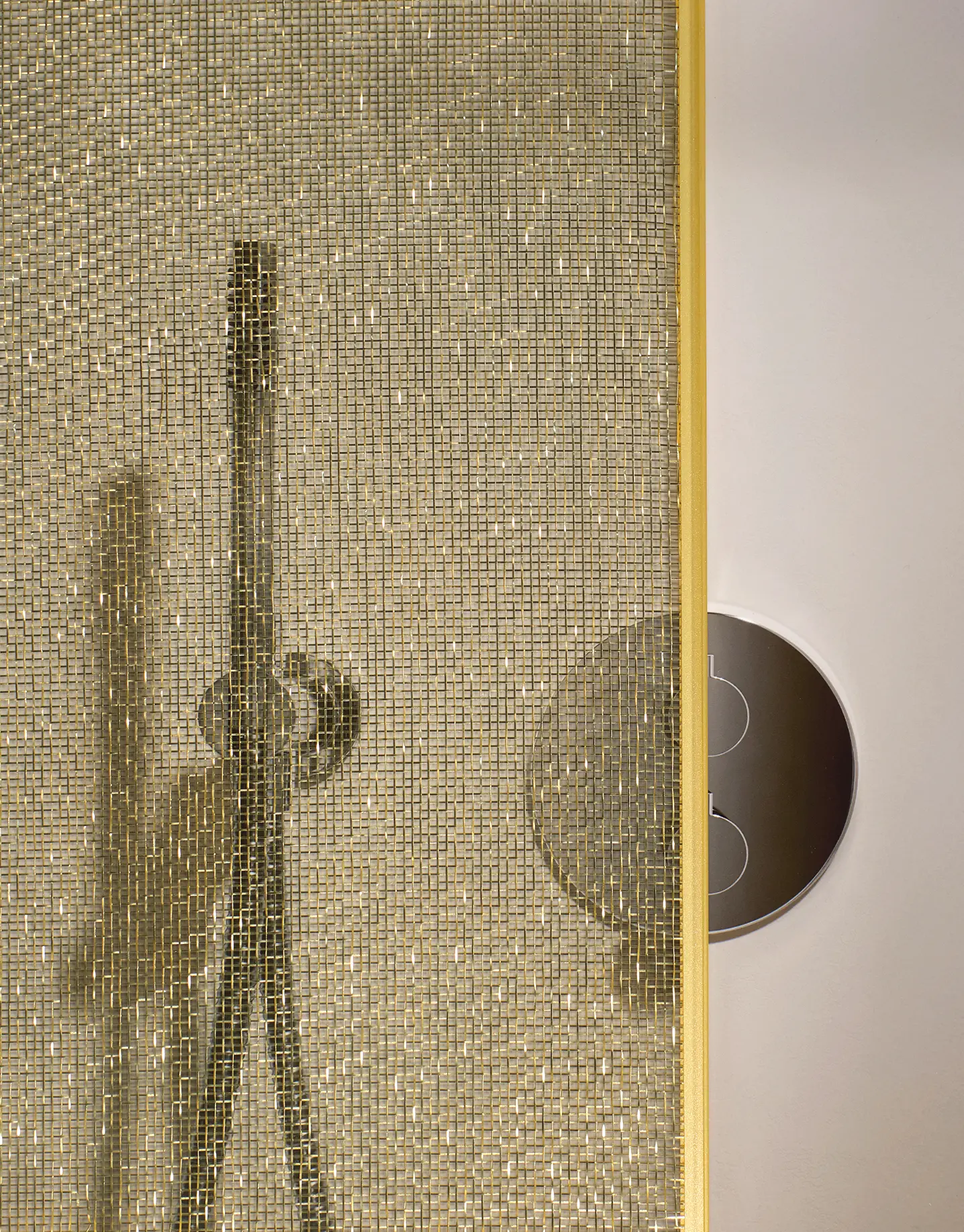 X1000 GT FREE-STANDING SIDE PANEL IN LAMINATED GLASS WITH INTEGRATED ...