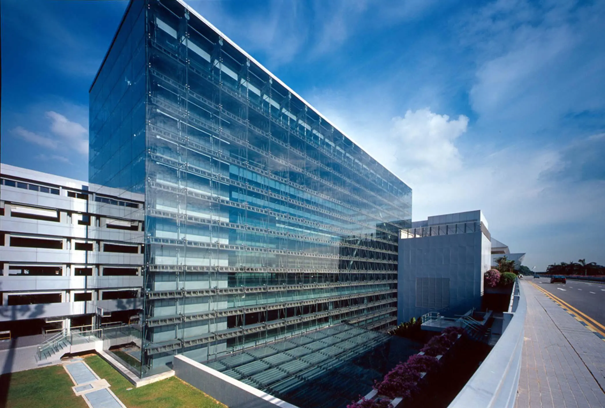 SAFLEX ACOUSTIC (QS41) - Laminated glass from Saflex | Architonic