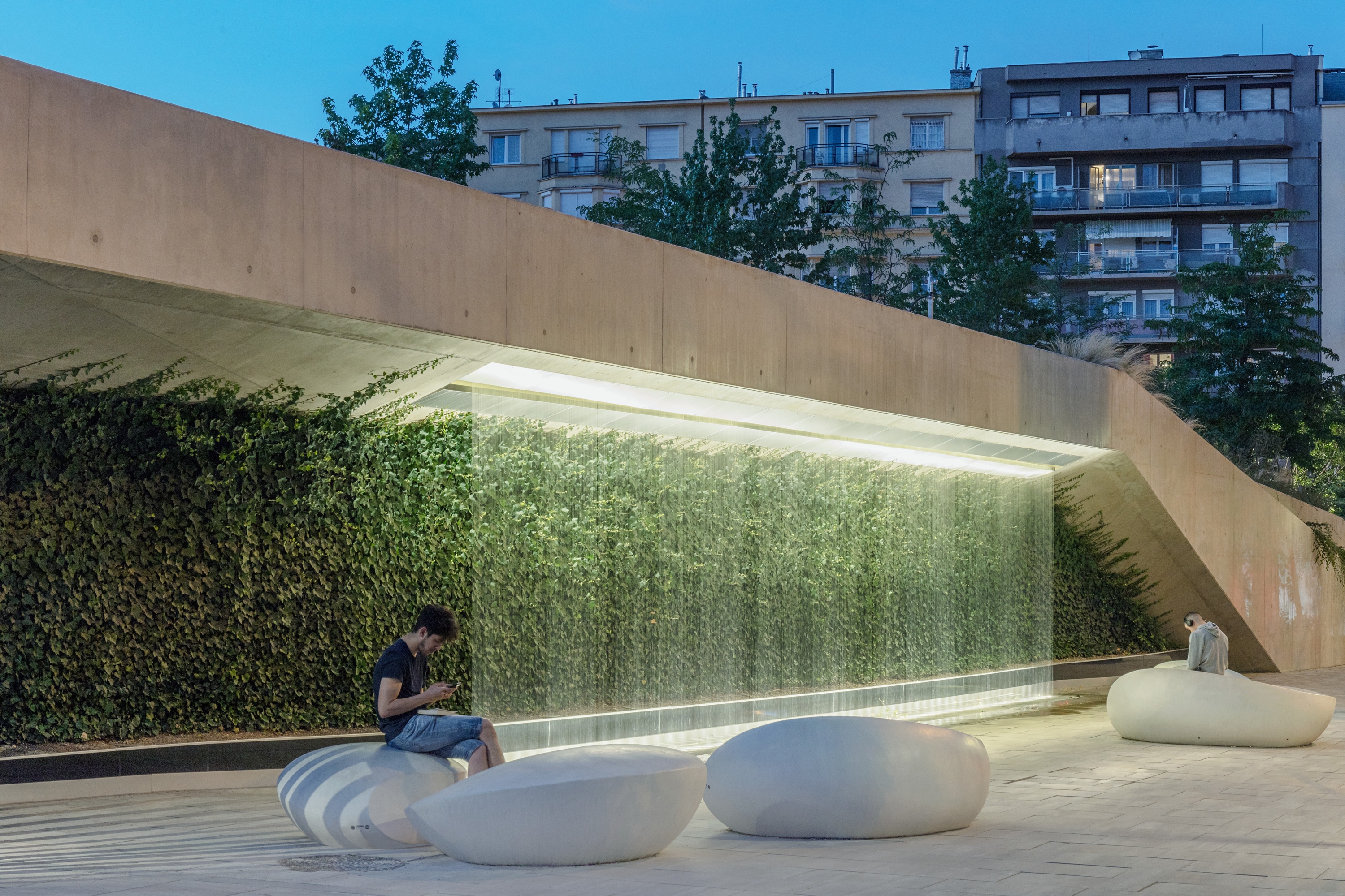 KAVICS | XL ORGANIC CONCRETE OBJECT - Benches from VPI Concrete ...