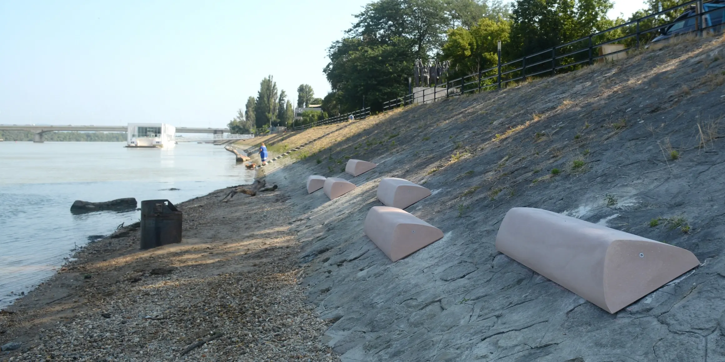 HUPLI | WATERSIDE TIERED SEATING - Modular seating elements from VPI ...