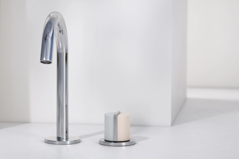 DECK MOUNTED 2 HOLE BASIN SET WITH SWAN SPOUT - Wash basin taps from ...