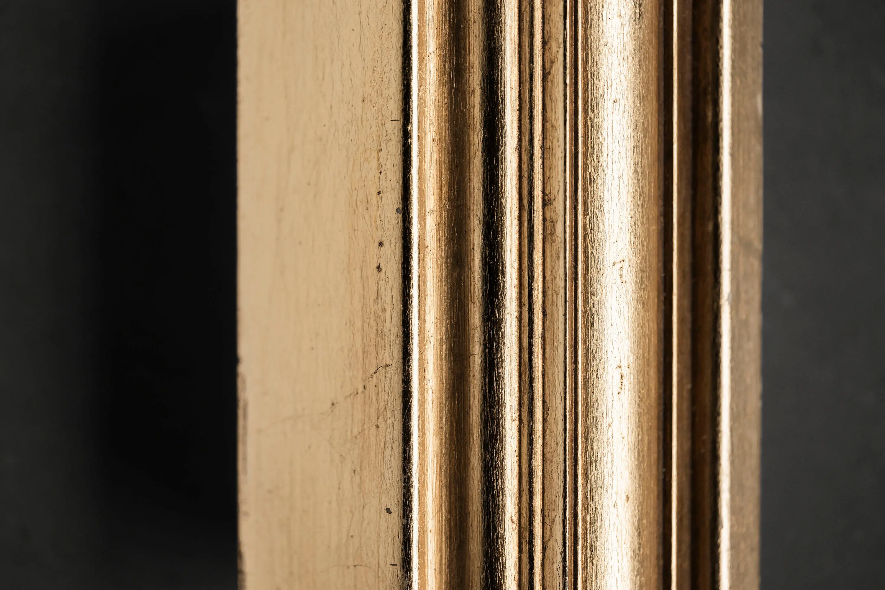GILDED WOODEN MOULDING WITH CLASSIC PROFILE - Picture frames from barth ...