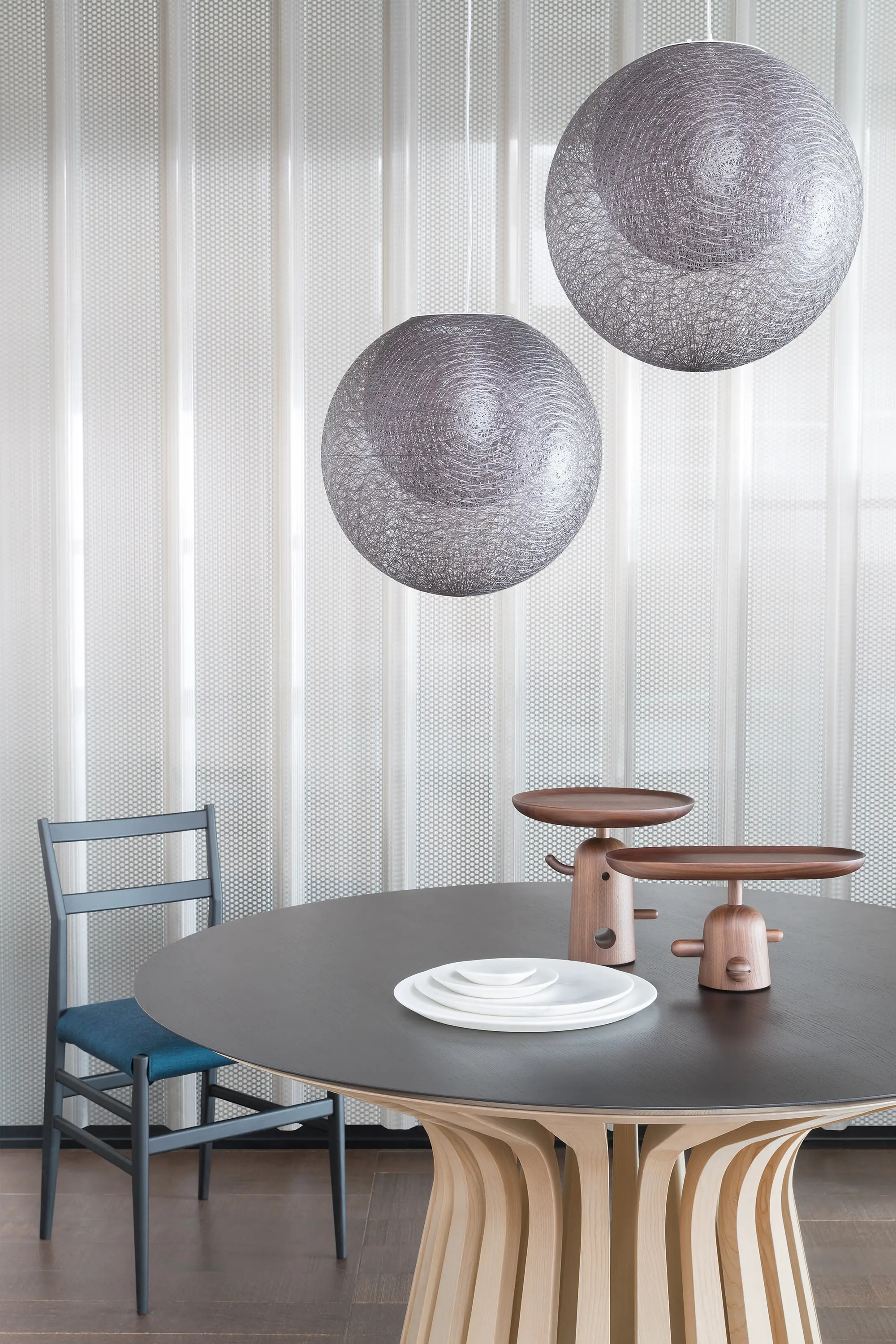 390 LEBEAU WOOD - Dining tables from Cassina | Architonic