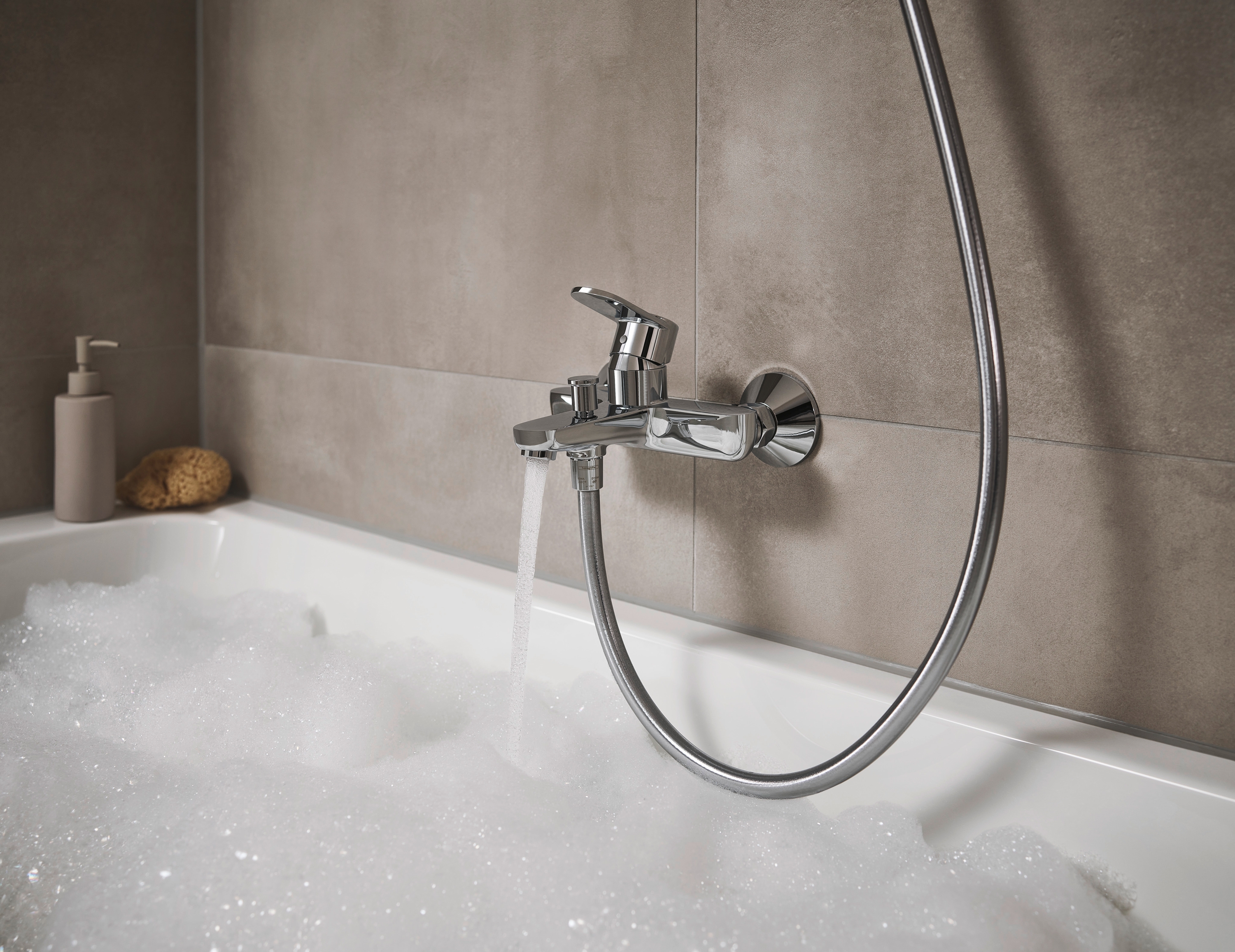 HANSGROHE VERNIS BLEND SHOWERPIPE 200 1JET RENO ECOSMART - Shower ...