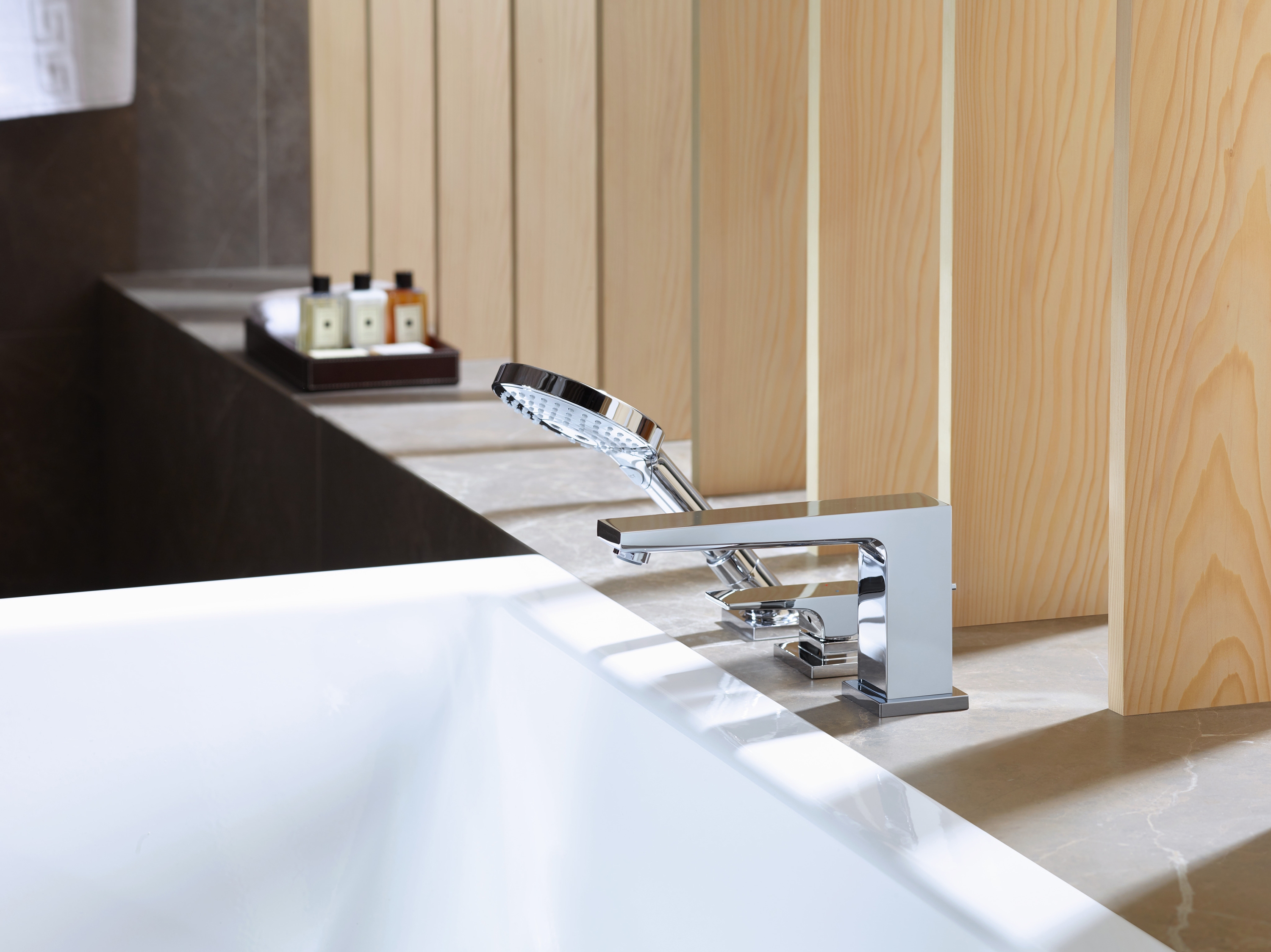 HANSGROHE METROPOL BATH SPOUT - Bath taps from Hansgrohe | Architonic