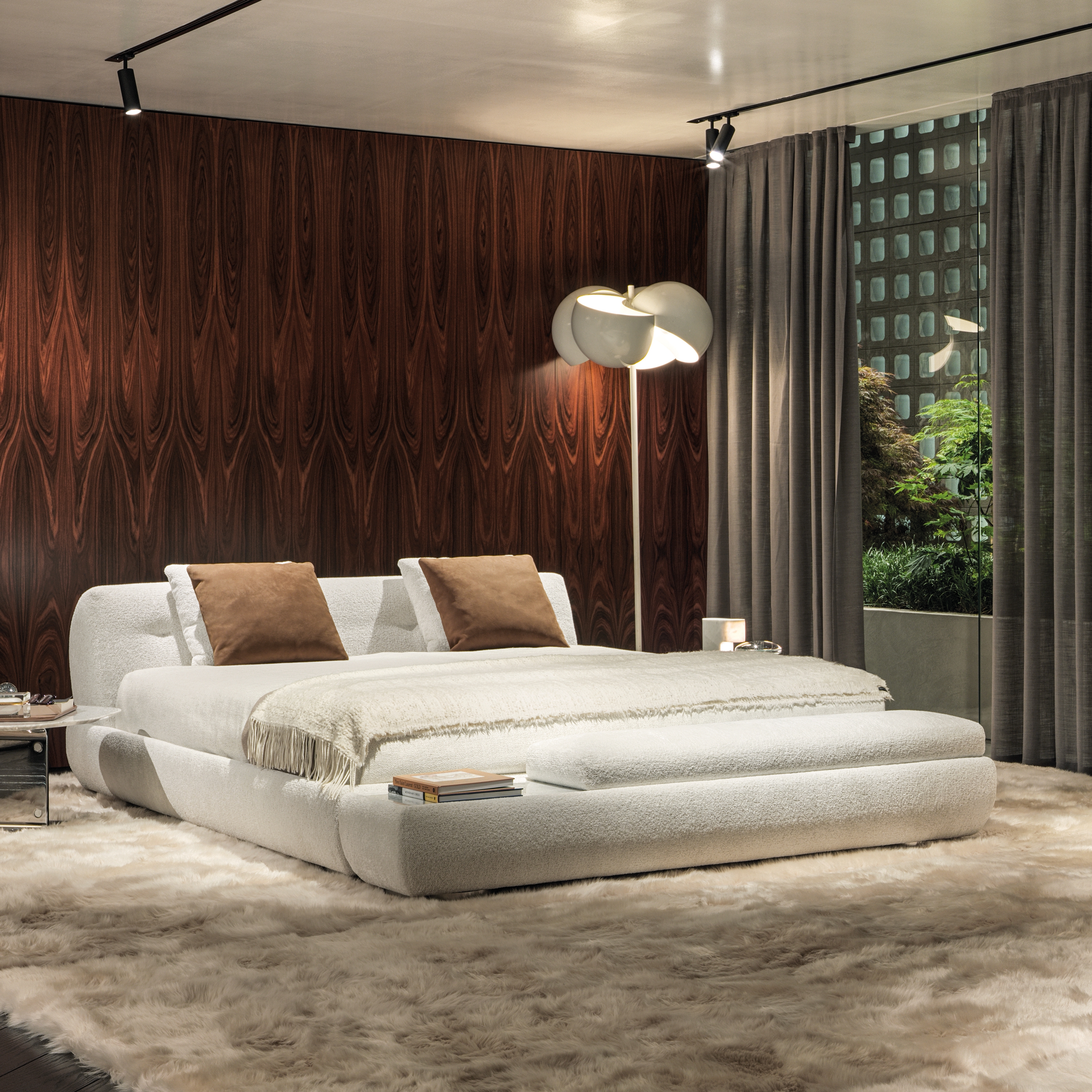 Explore BEDS AND NIGHT STANDS collection by Minotti | Architonic