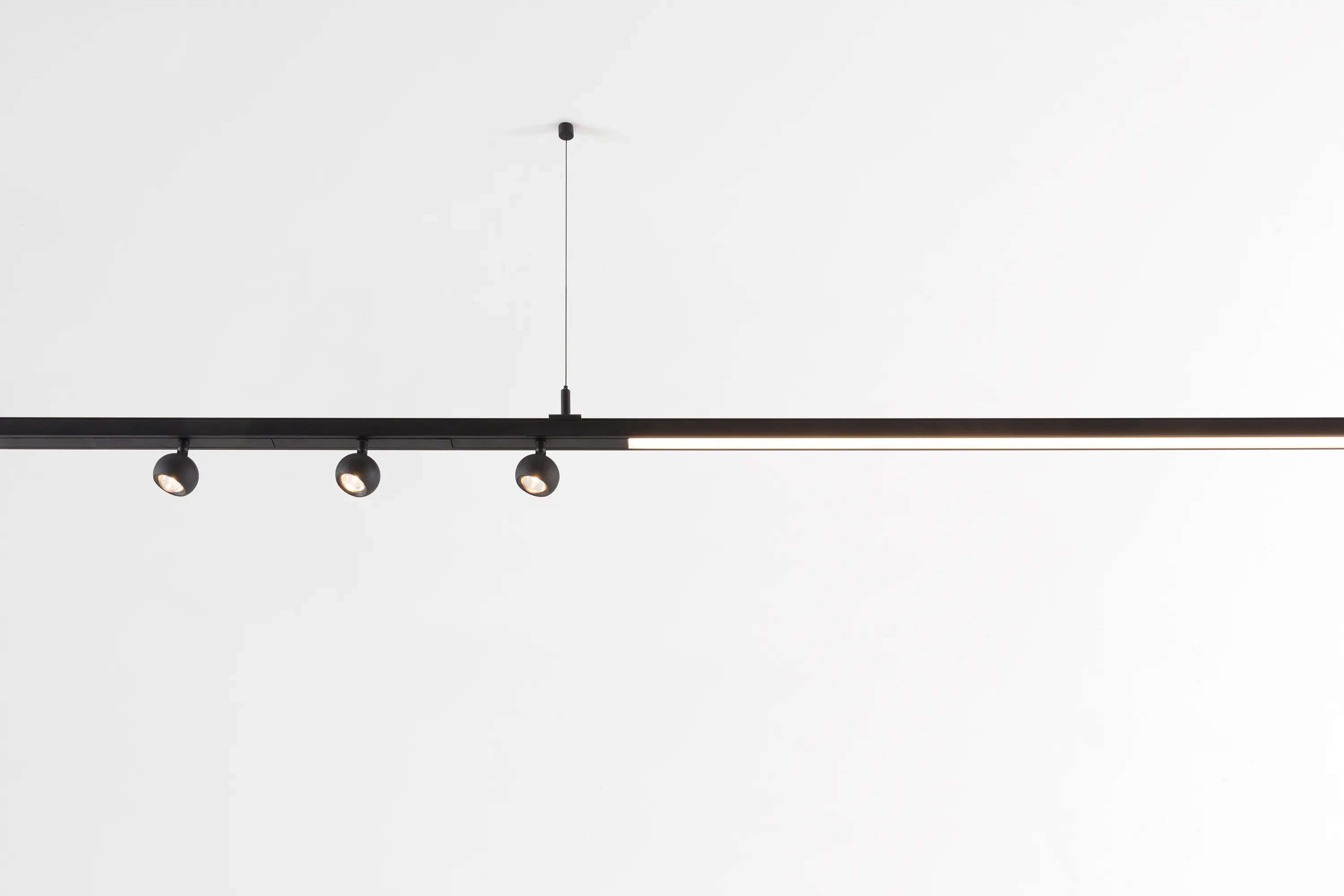 PISTA MARBULITO | SUSPENSION - Suspended lights from Modular Lighting ...