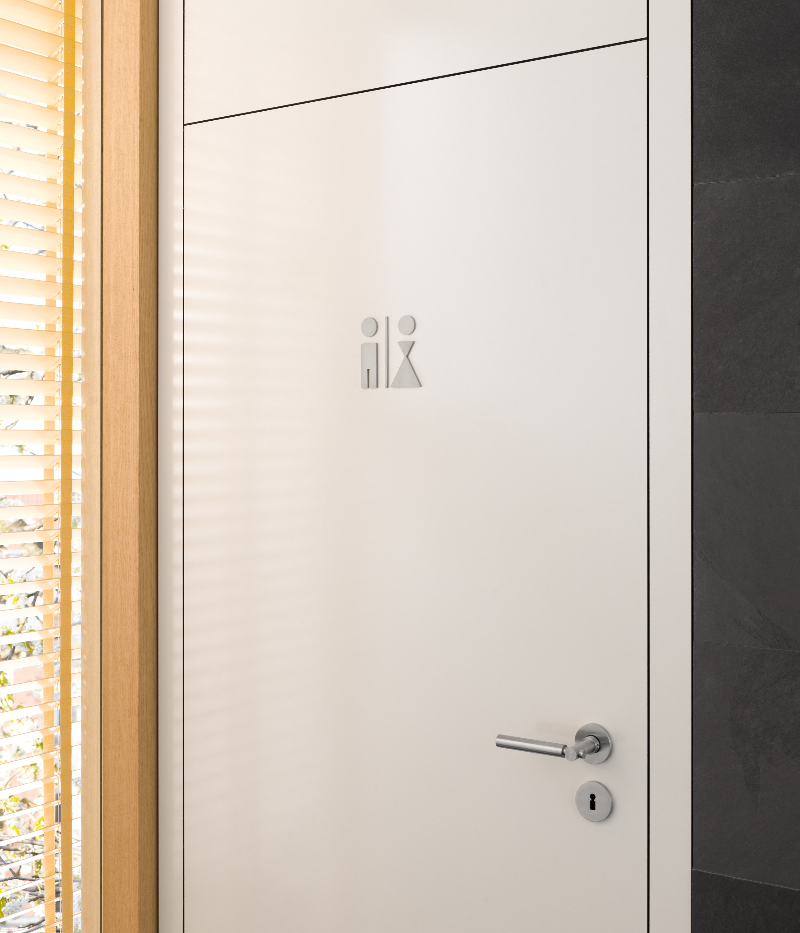 PIKTOGRAMM KÜCHE MIT SYMBOL KOCH - Piktogramme / Beschriftungen von PHOS Design | Architonic