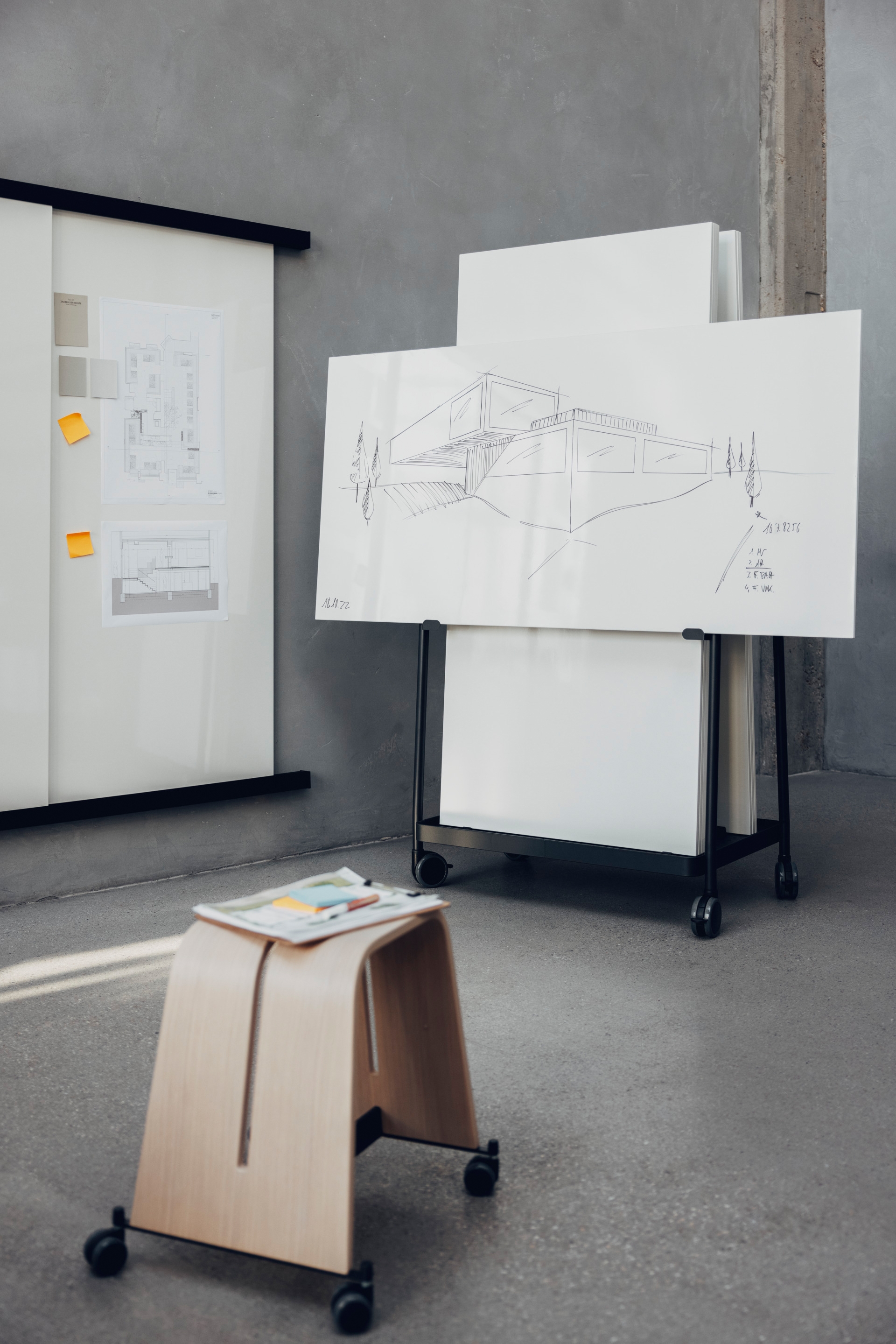 BOARDS B0340 - Media stands from Brunner | Architonic