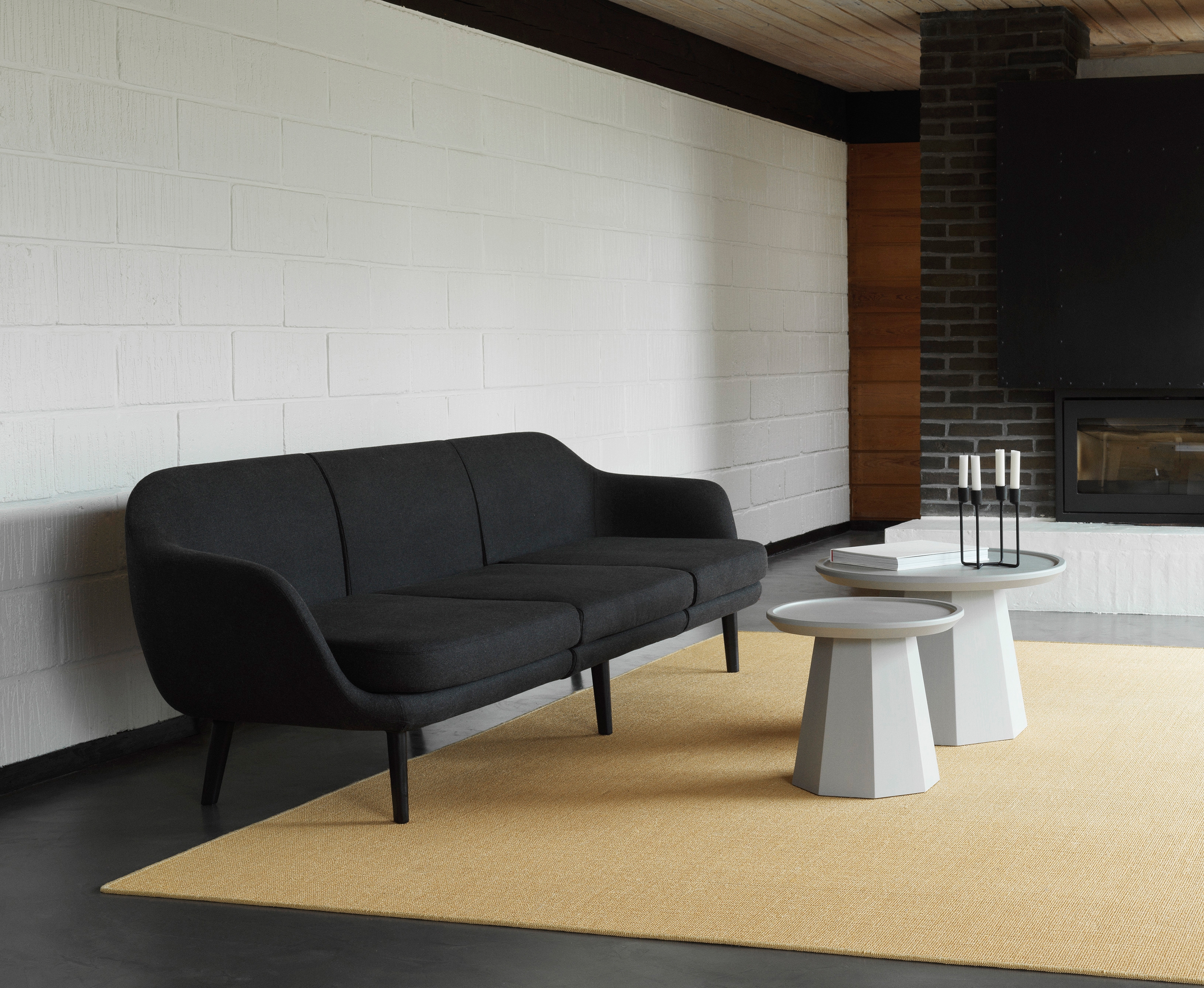 PINE TABLE GRAND MODÈLE – Tables basses de Normann Copenhagen | Architonic