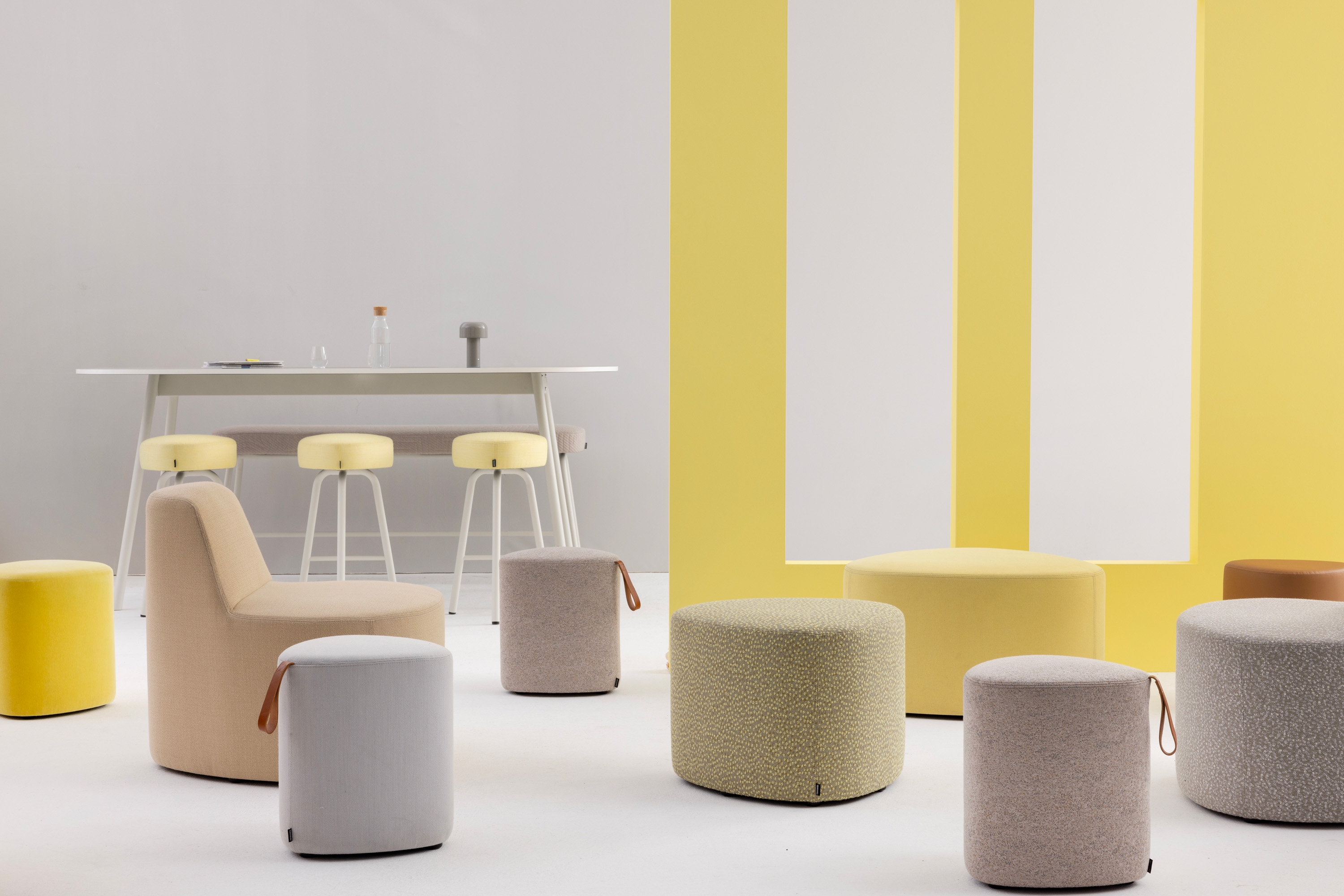 PULLY ISLAND | SITZELEMENT QUADRAT - Poufs / Polsterhocker von Cascando | Architonic