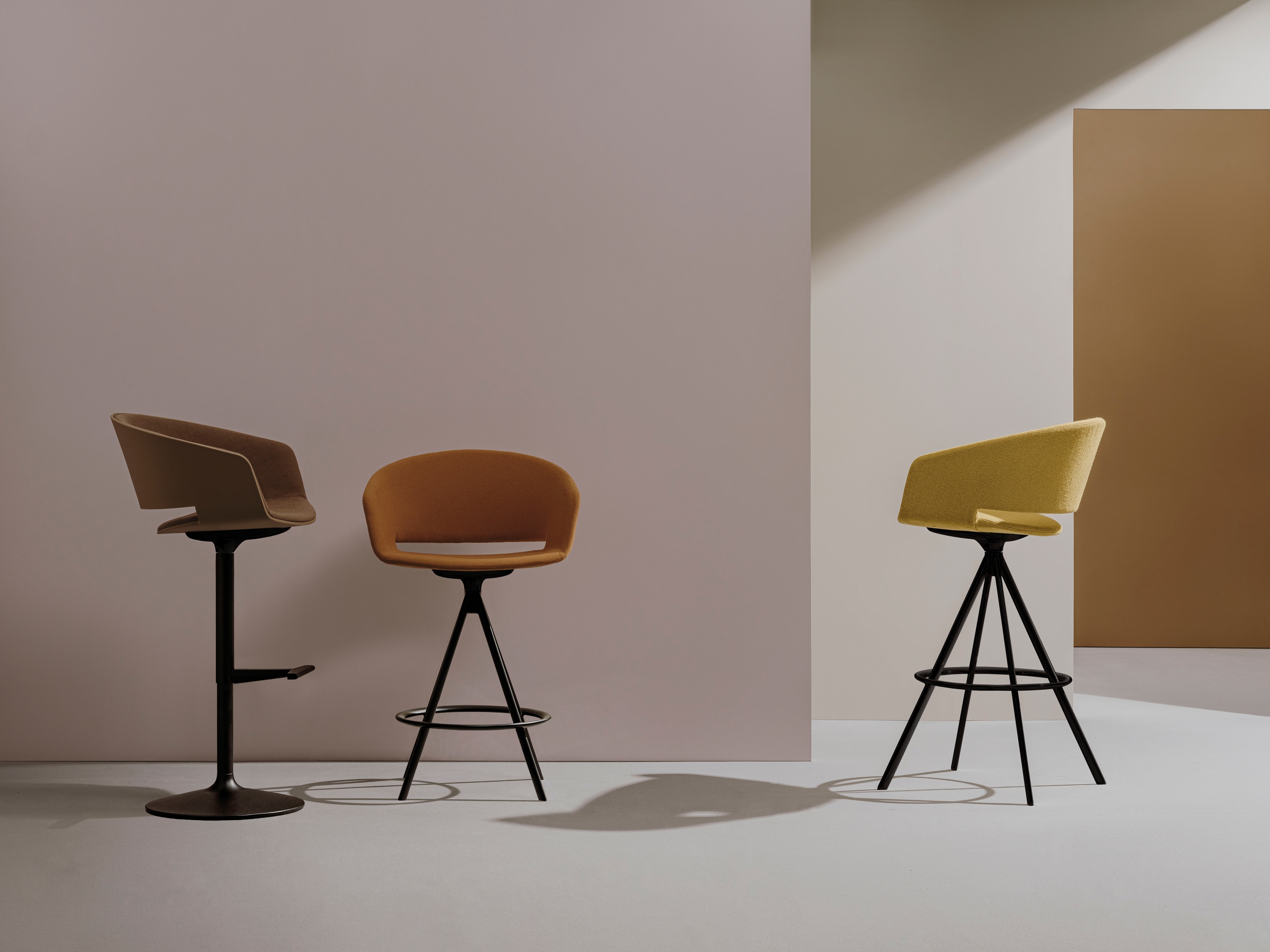 RONDA BQ 0476 - Bar stools from Andreu World | Architonic