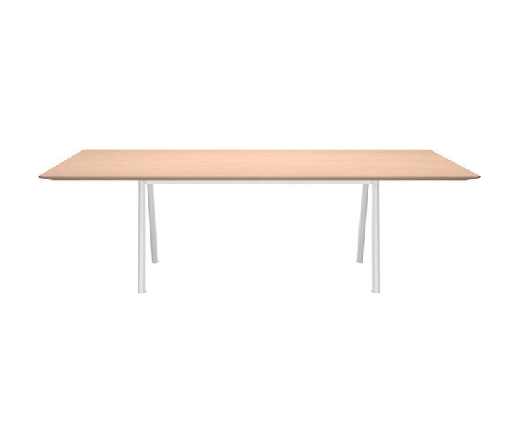 RADIAL CONFERENCE ME 9024 - Contract tables from Andreu World | Architonic