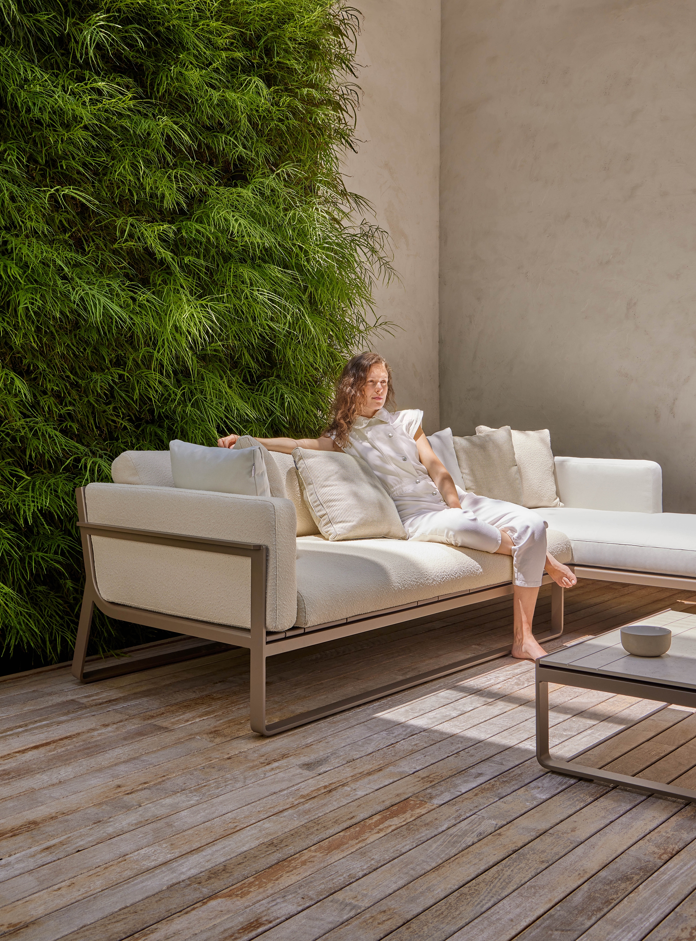 FLAT HOHER TISCH - Esstische von GANDIABLASCO | Architonic