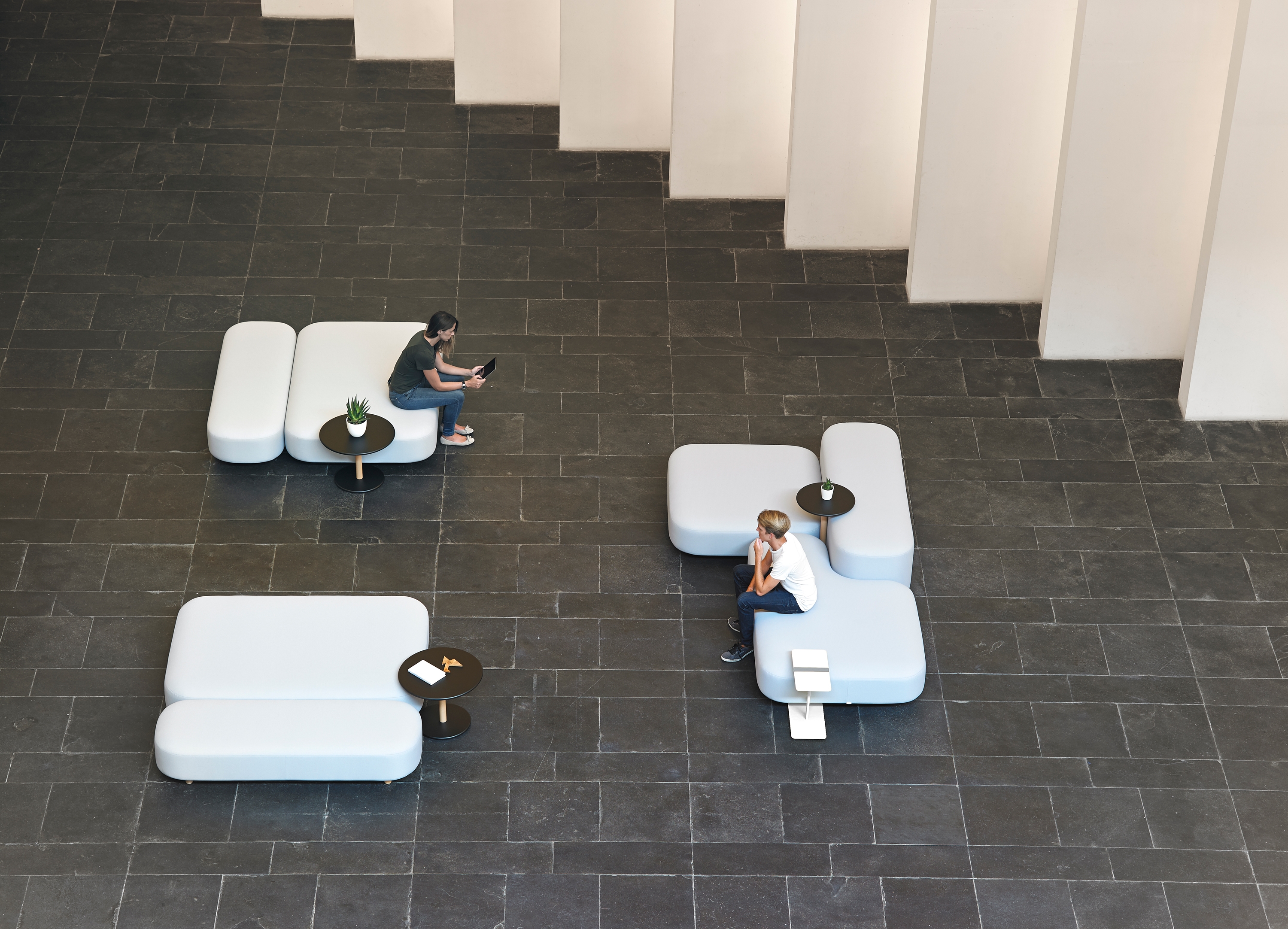 COMMON OUTDOOR - Benches from viccarbe | Architonic