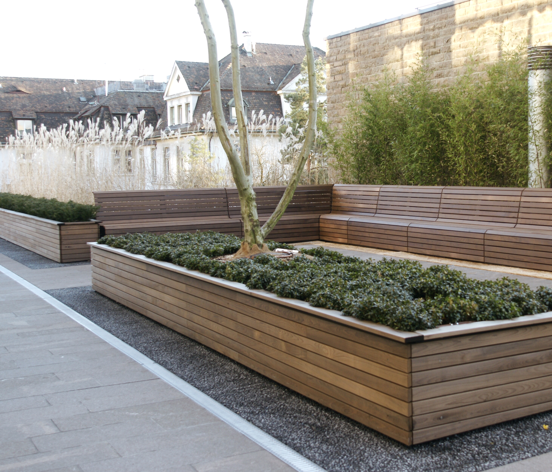 LONG BENCH VOGT - Benches from BURRI | Architonic