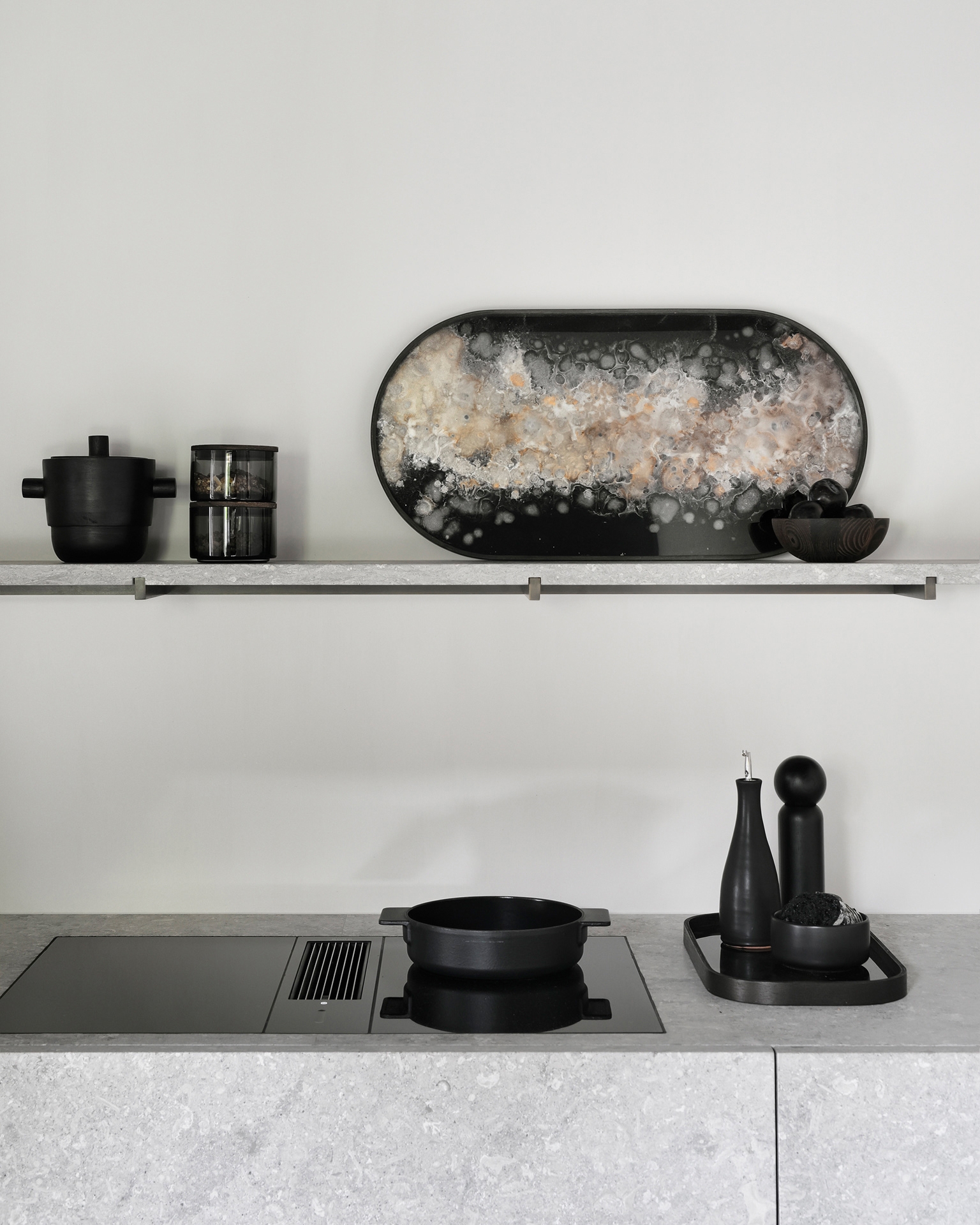CLASSIC TRAY COLLECTION | WHITE SLICE WOODEN TRAY - ROUND - S - Trays ...