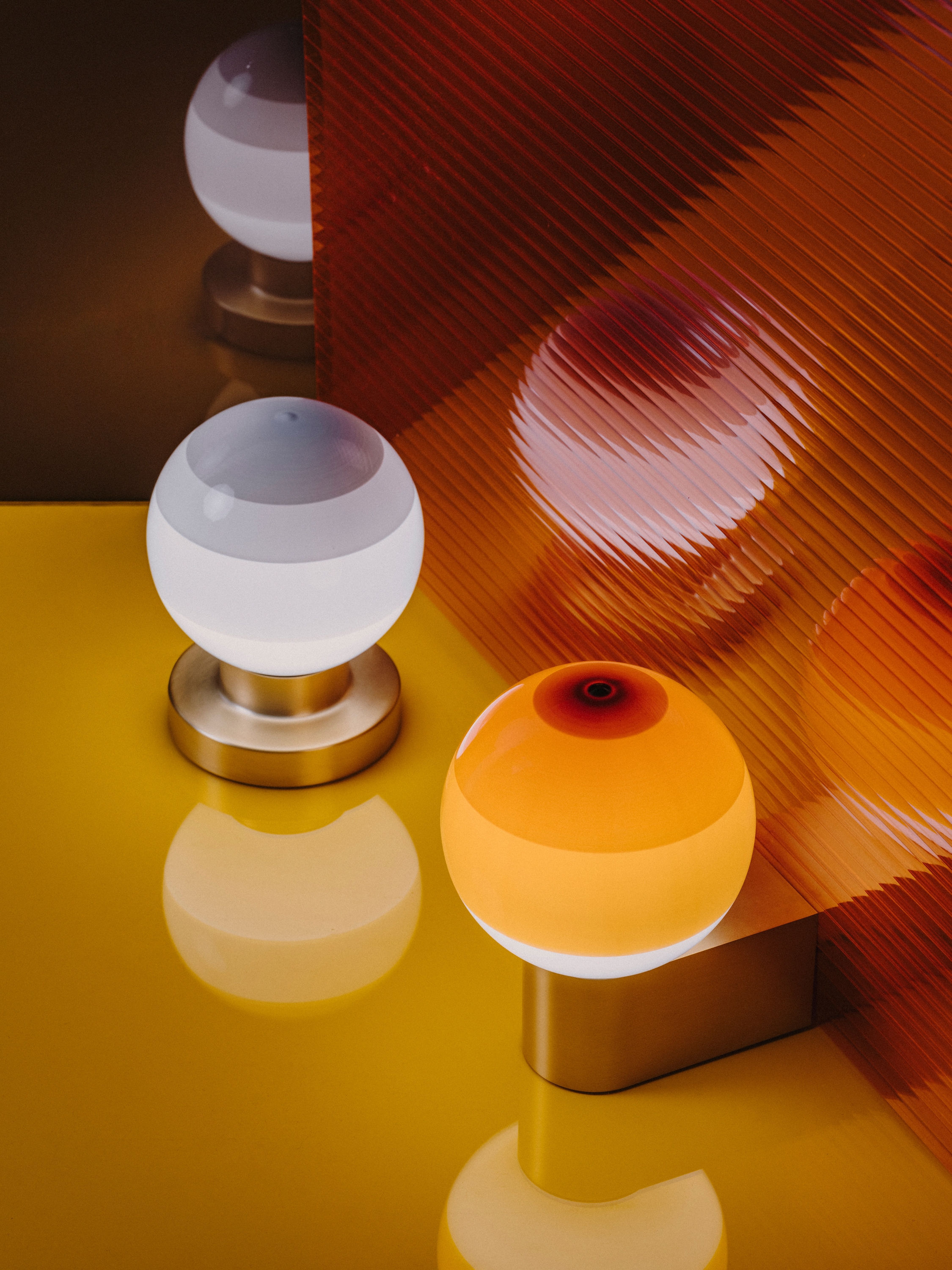 DIPPING LIGHT A2-13 GREEN-BRUSHED BRASS - Wall lights from Marset ...