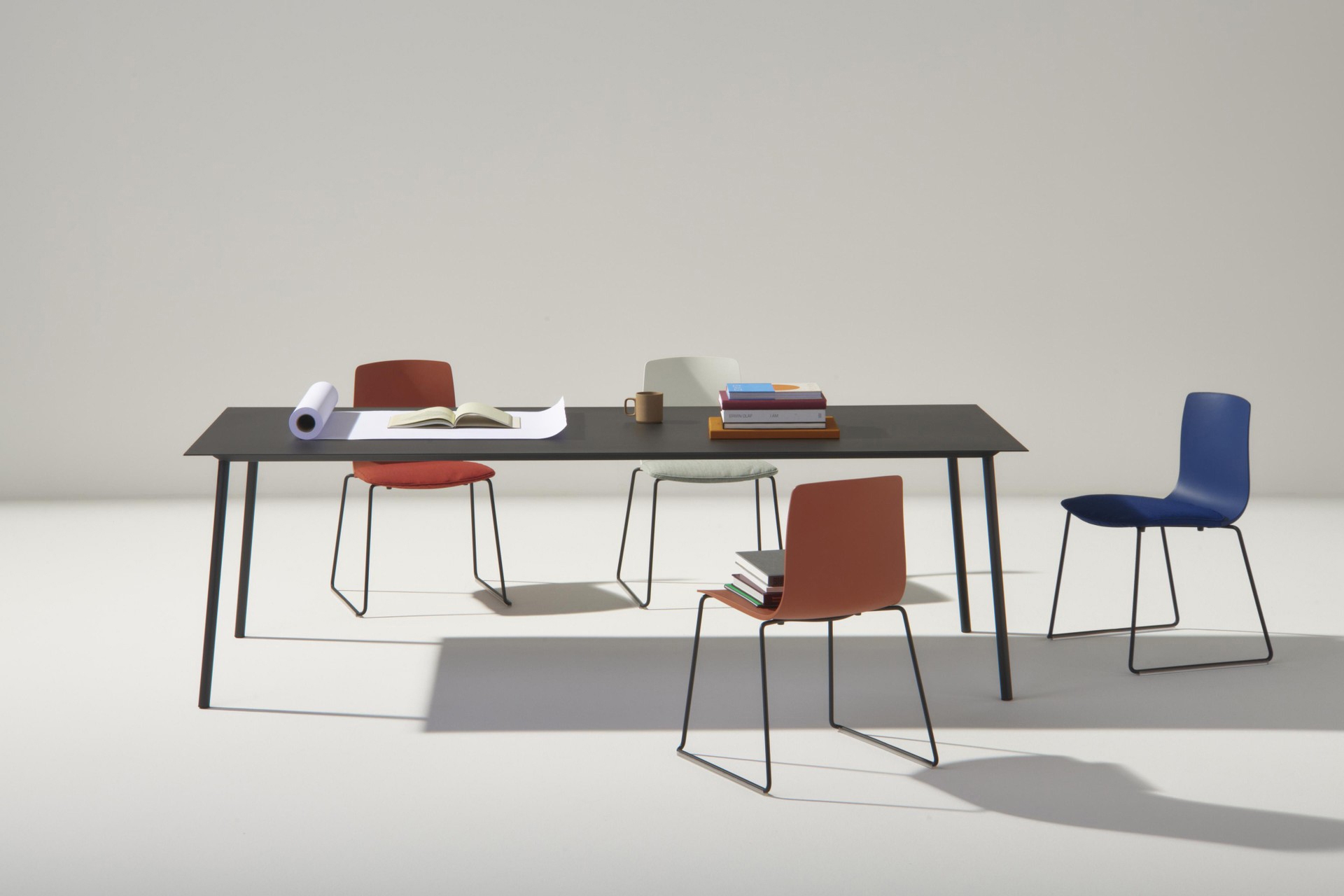 AAVA 02 - TABOURETE PATAS MADERA – Taburetes de bar de Arper | Architonic