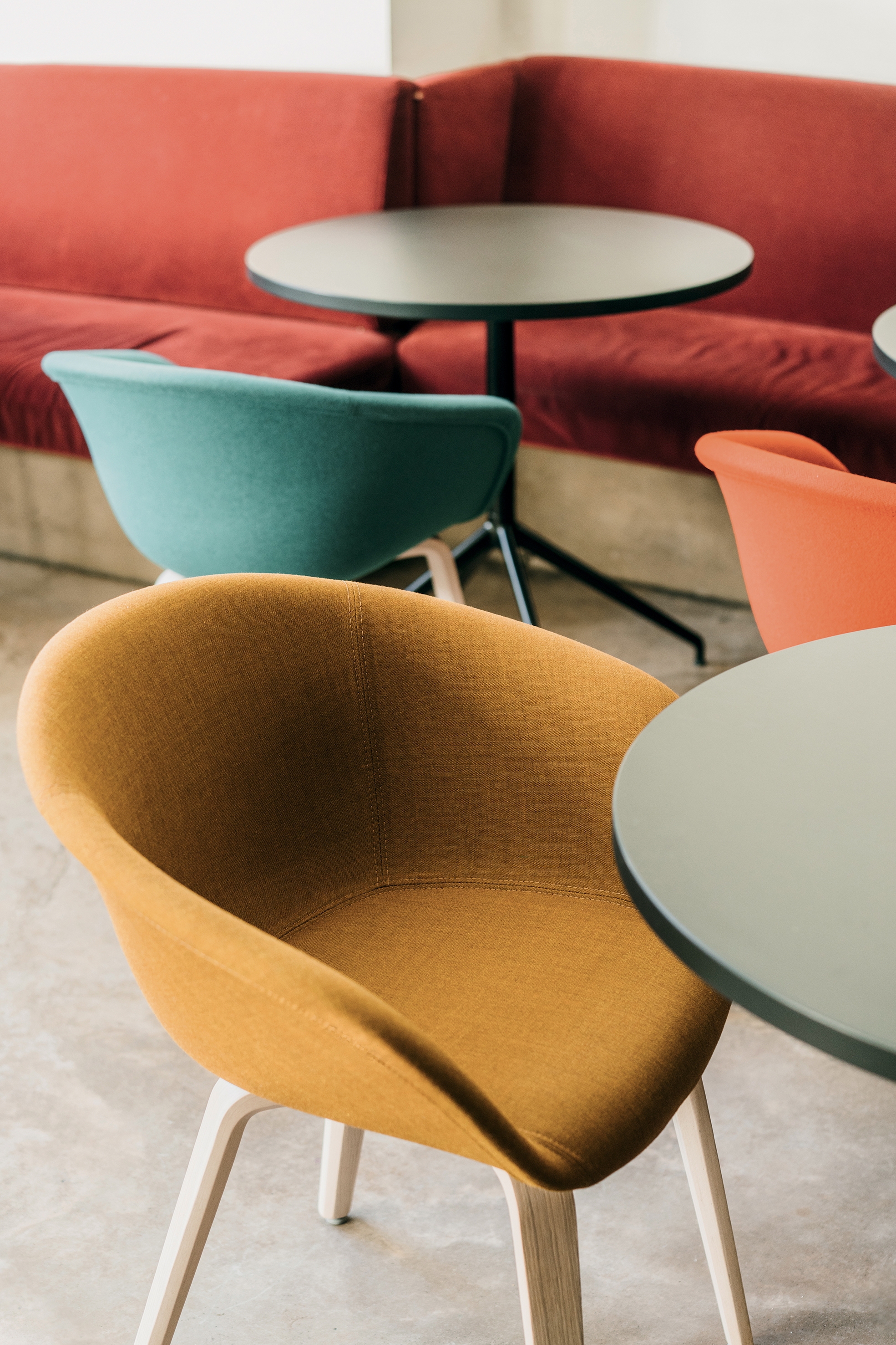 DUNA 02 - 4 LEGS, PLASTIC - Chairs from Arper | Architonic