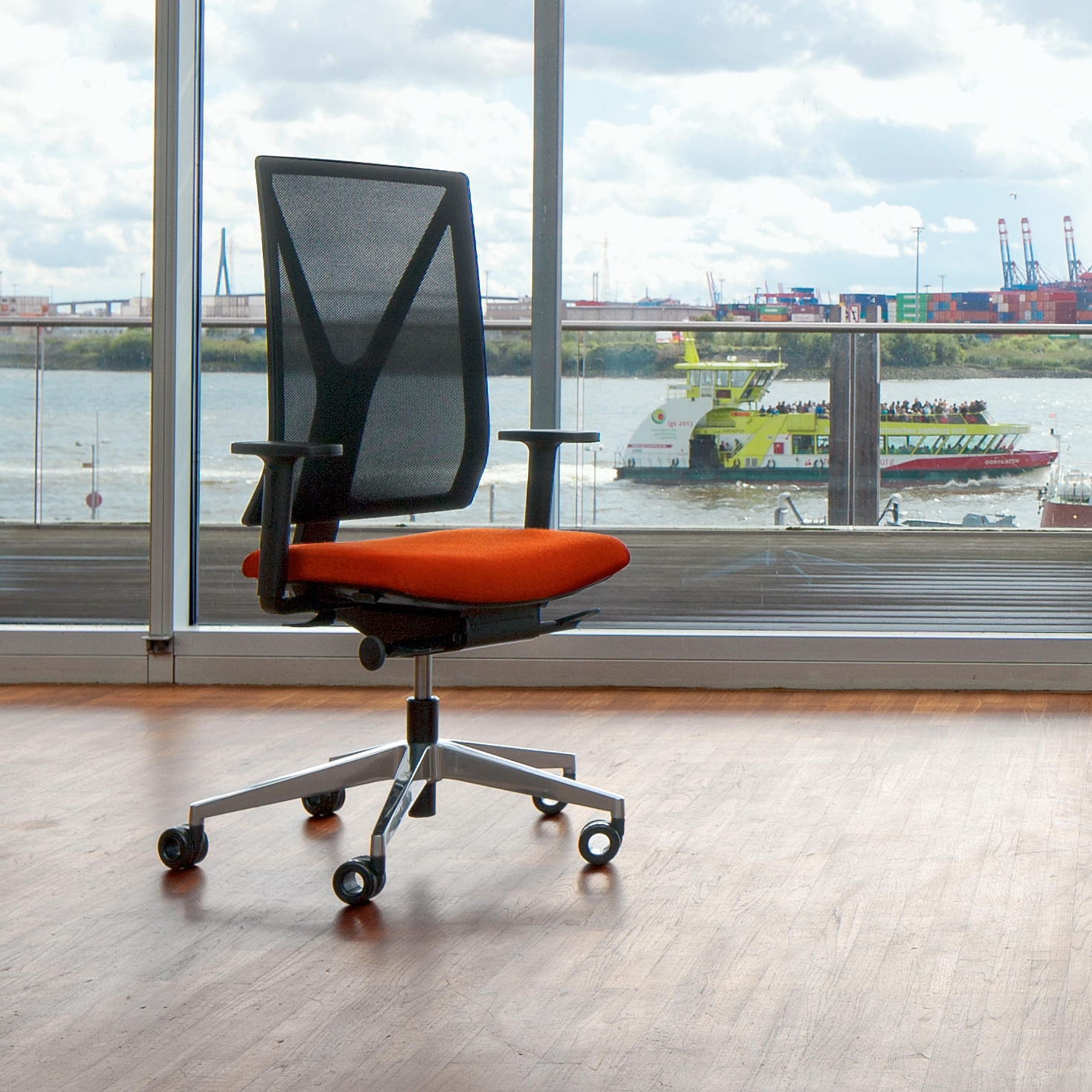 YANOS 4-LEGGED CHAIR - Chairs from Girsberger | Architonic
