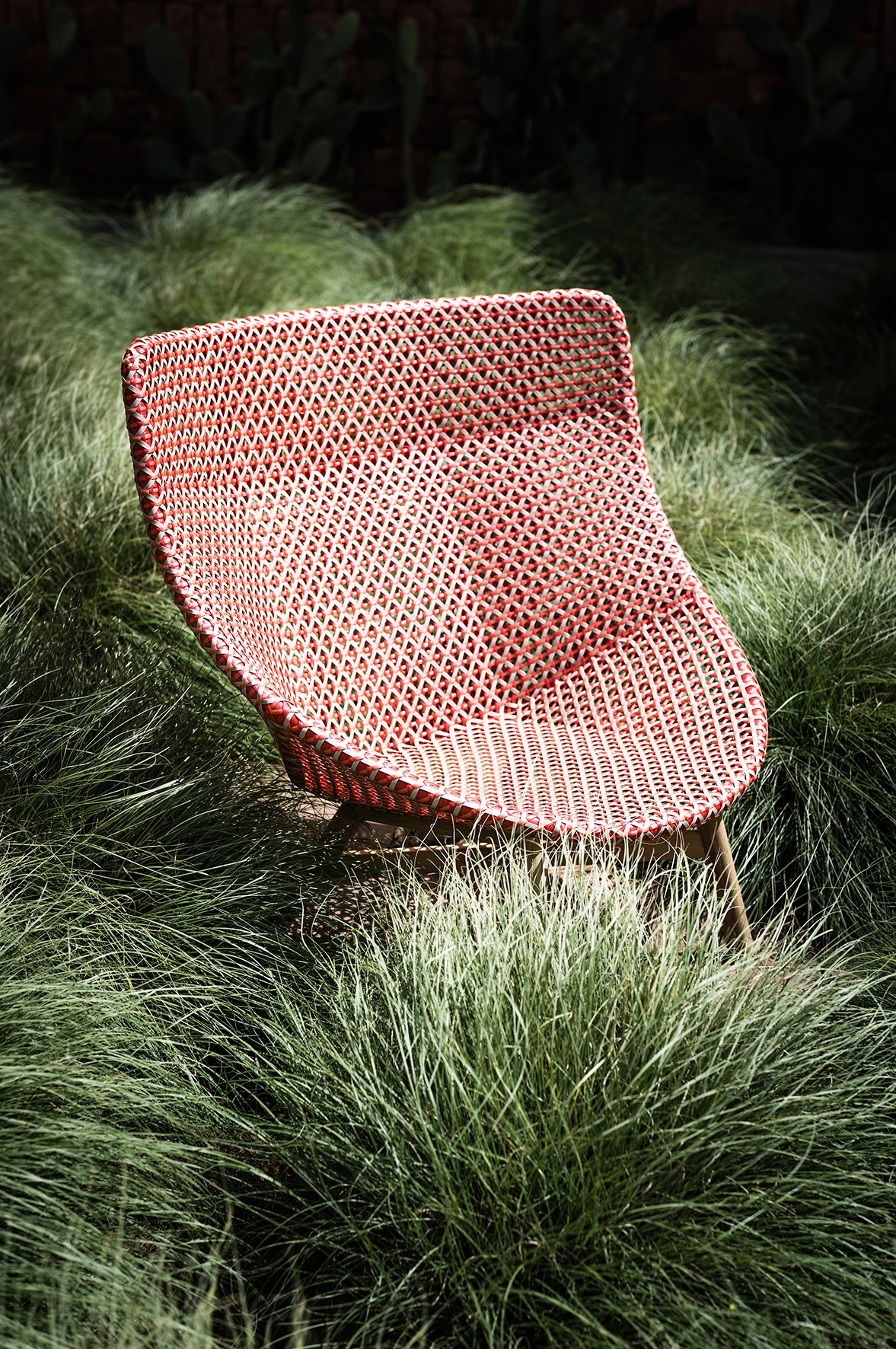 MBRACE ROCKING CHAIR - Armchairs from DEDON | Architonic