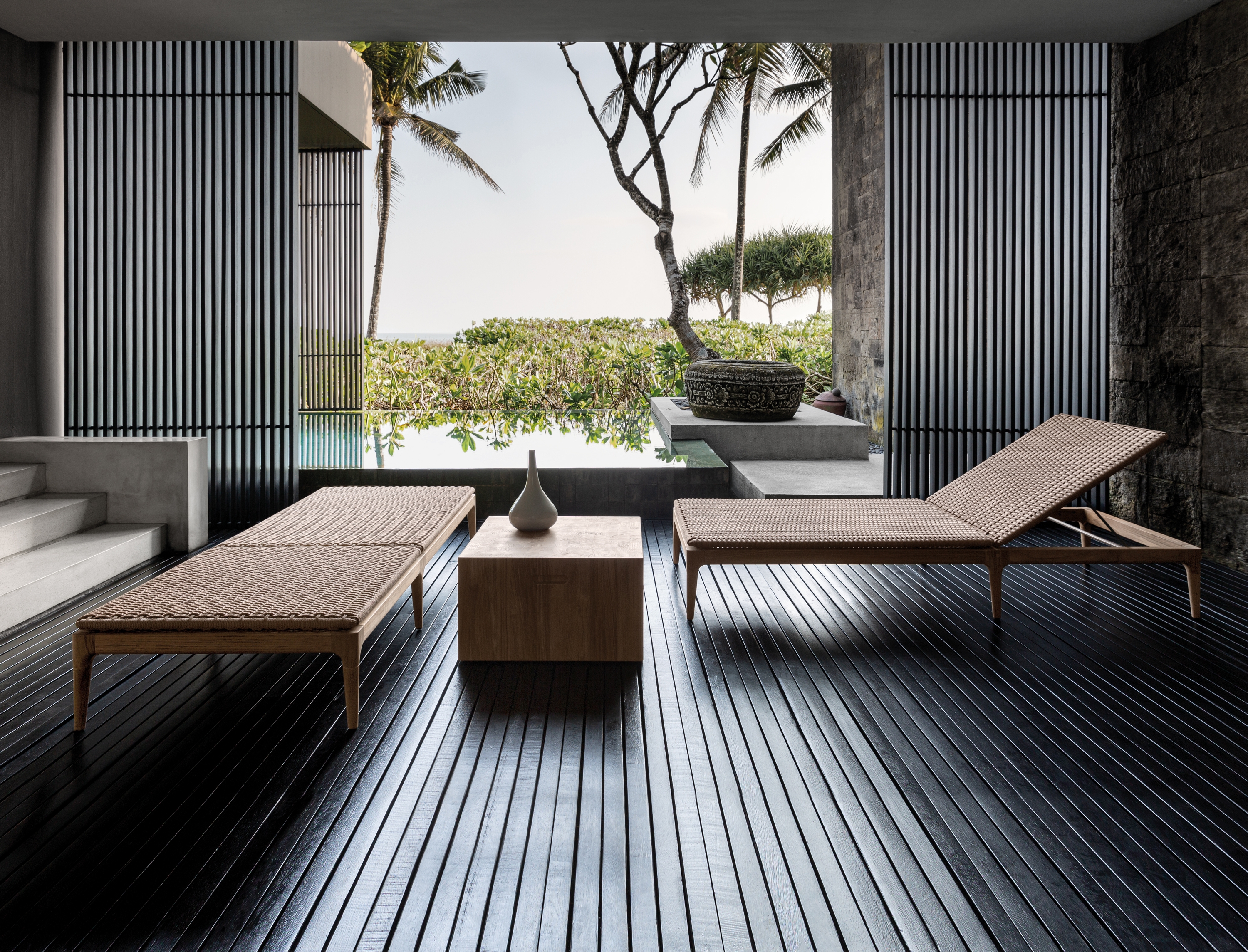 LIMA DINING TABLE - Tables de repas from Gloster Furniture GmbH ...