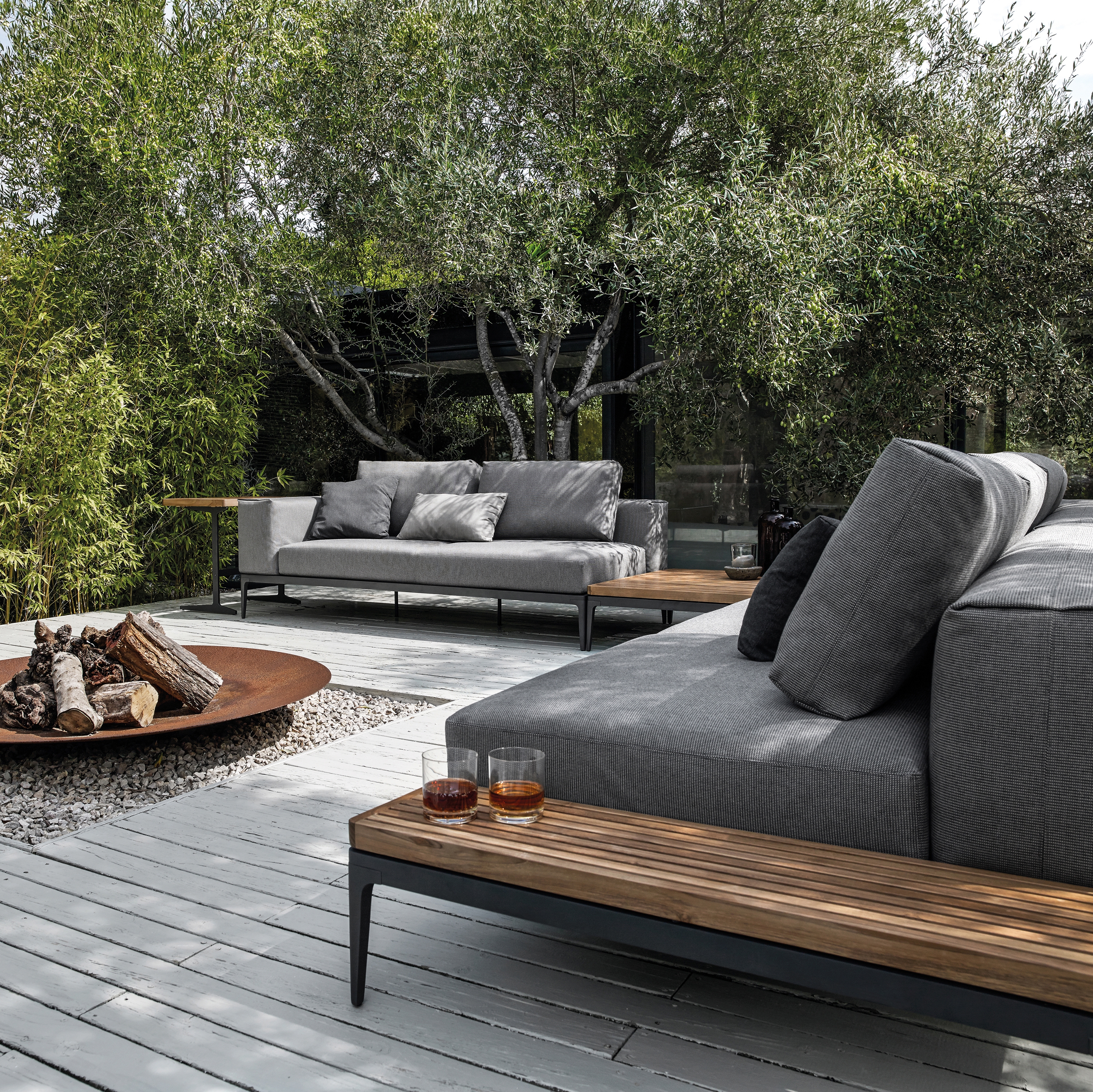 GRID COFFEE TABLE - Coffee tables from Gloster Furniture GmbH | Architonic