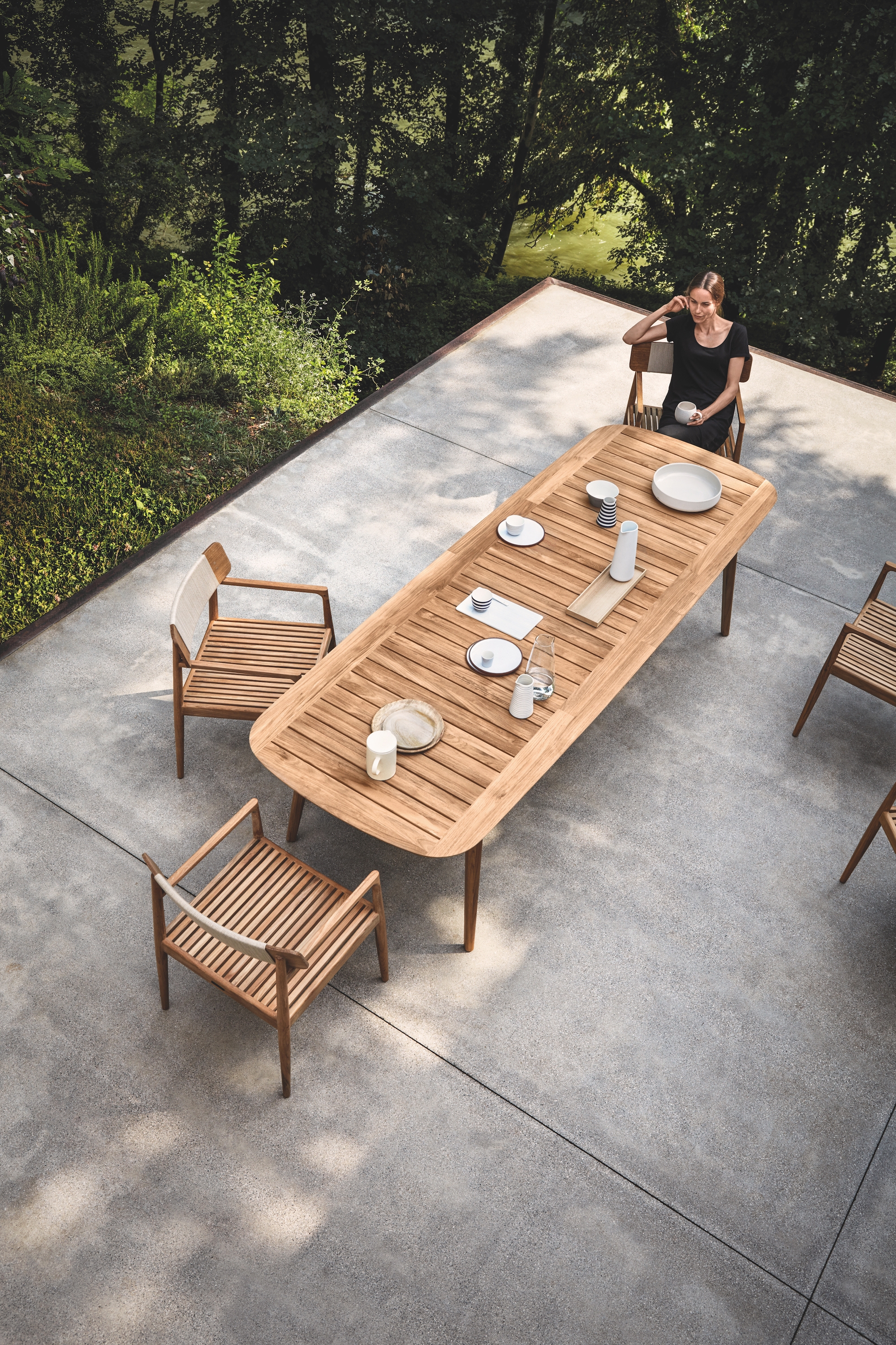 CLIPPER DINING TABLE - Dining tables from Gloster Furniture GmbH ...
