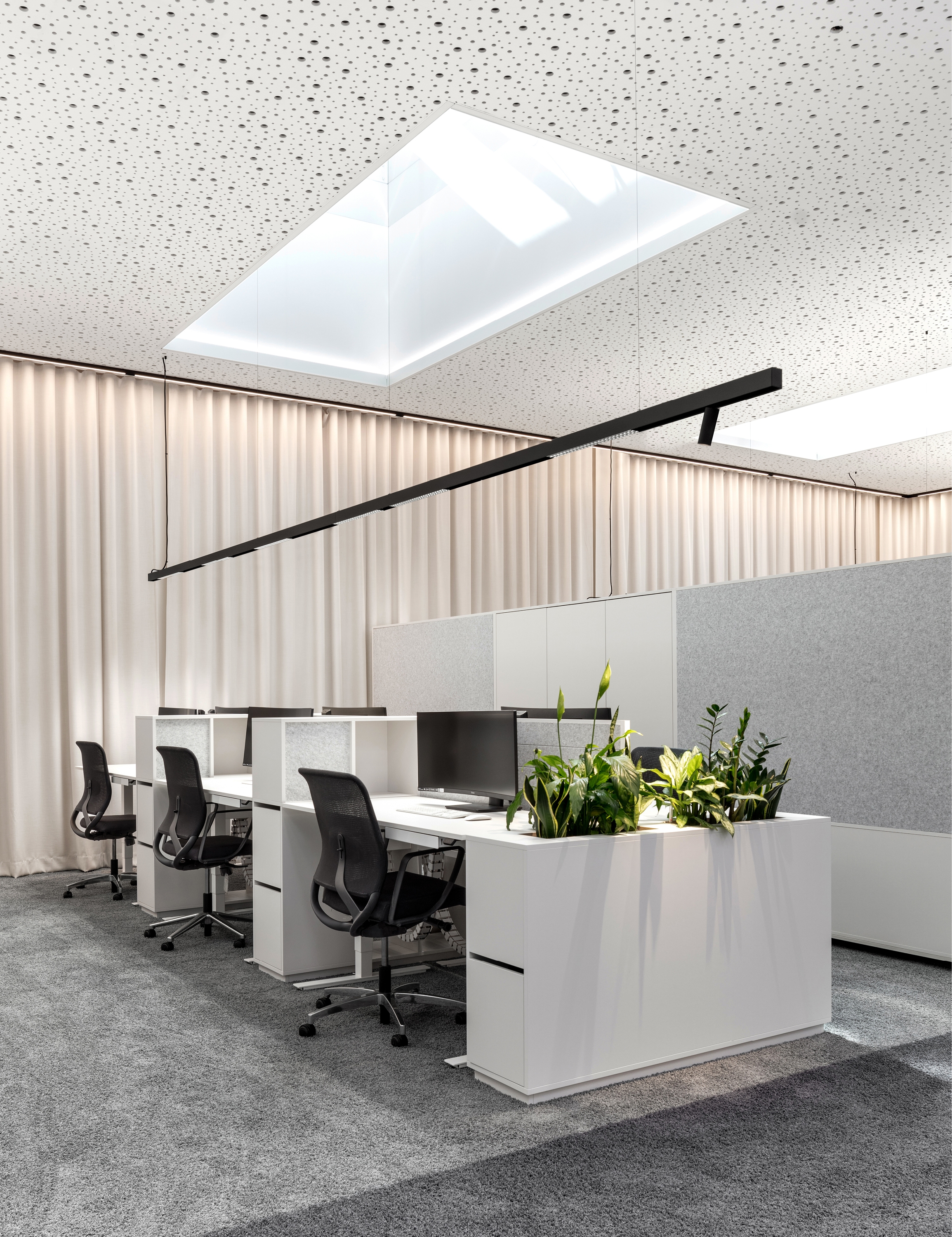 LOUVER MOVE IT PRO - Ceiling lights from XAL | Architonic