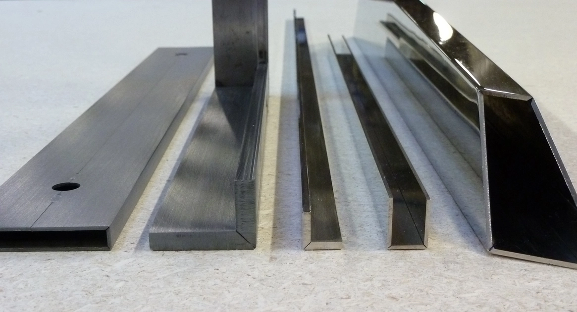 VCUT METAL PROFILES - Metal surface finishing from YDF | Architonic