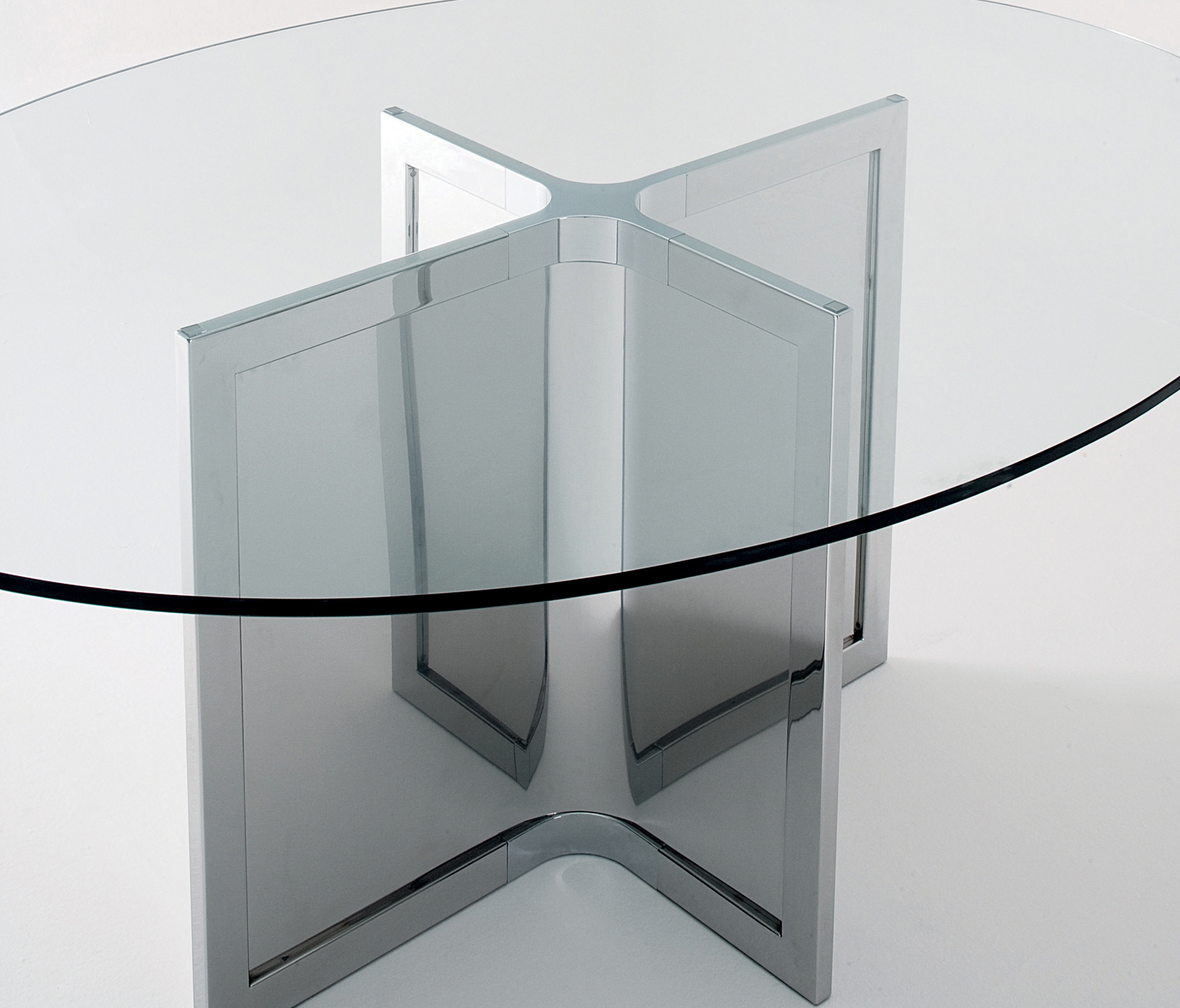 RAJ - Dining tables from Gallotti&Radice | Architonic