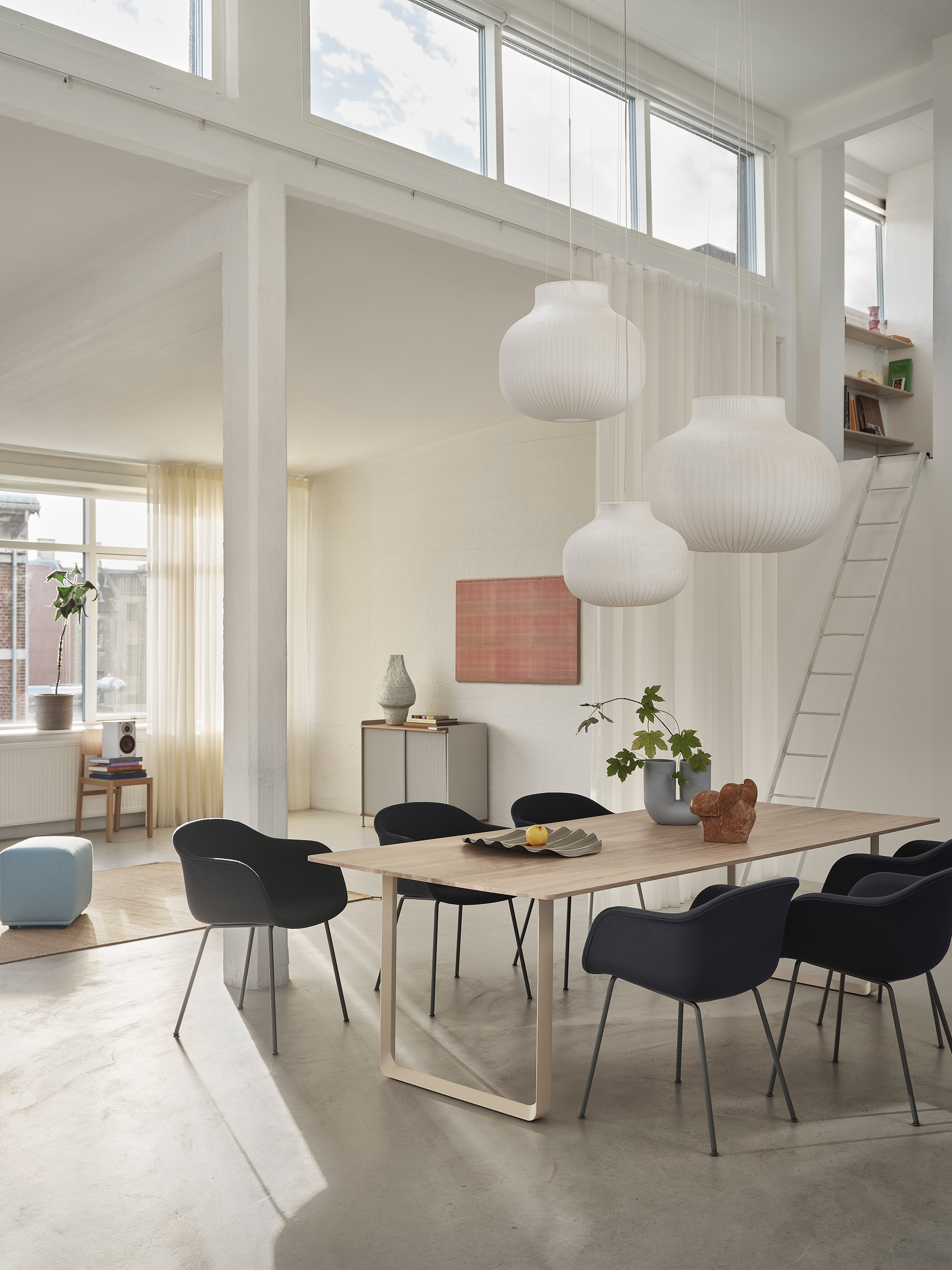STRAND PENDANT LAMP | OPEN Ø28 - Suspended lights from Muuto | Architonic