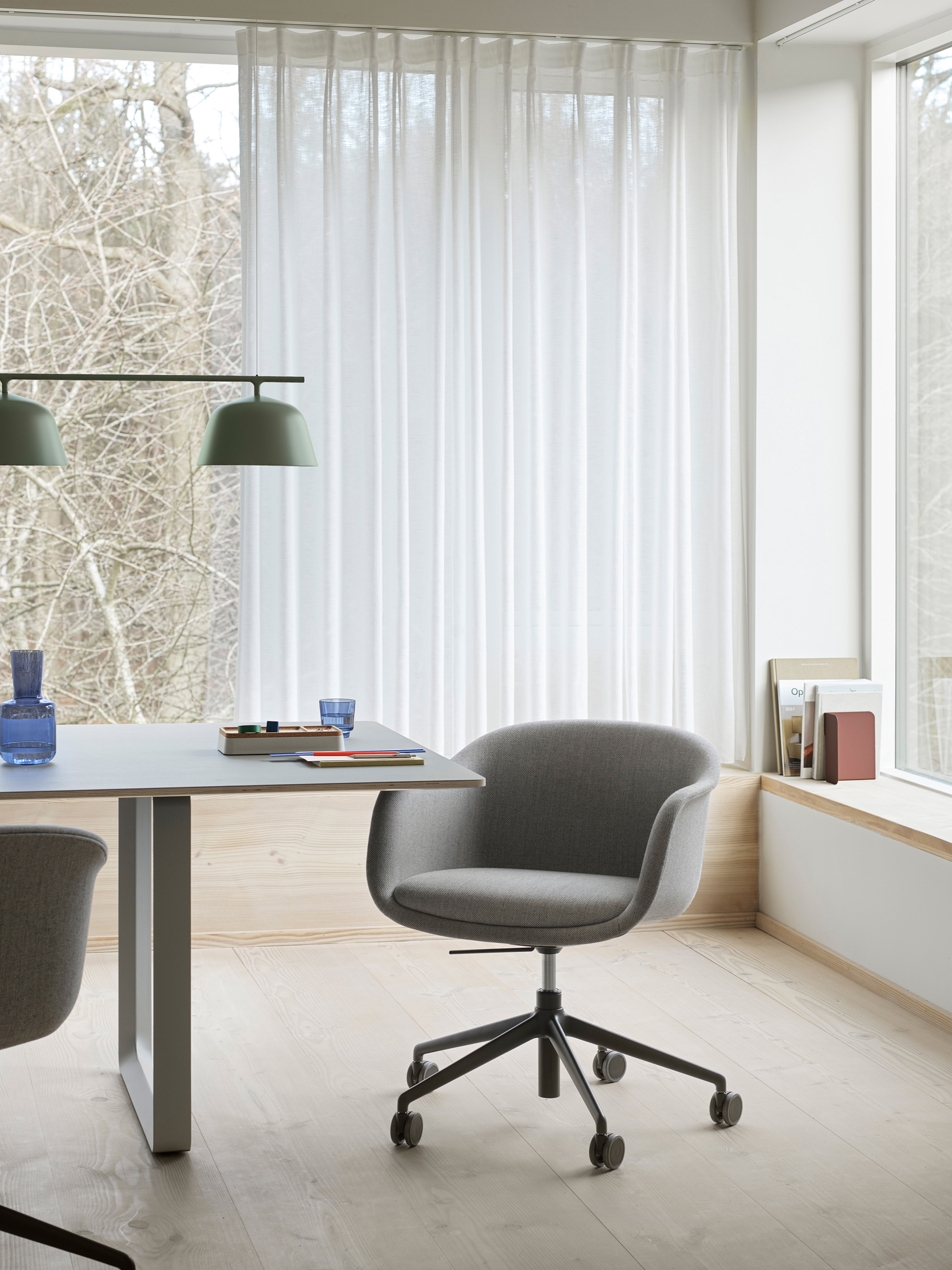 FIBER CONFERENCE ARMCHAIR / SWIVEL BASE W. & W.O RETURN - Stühle von ...