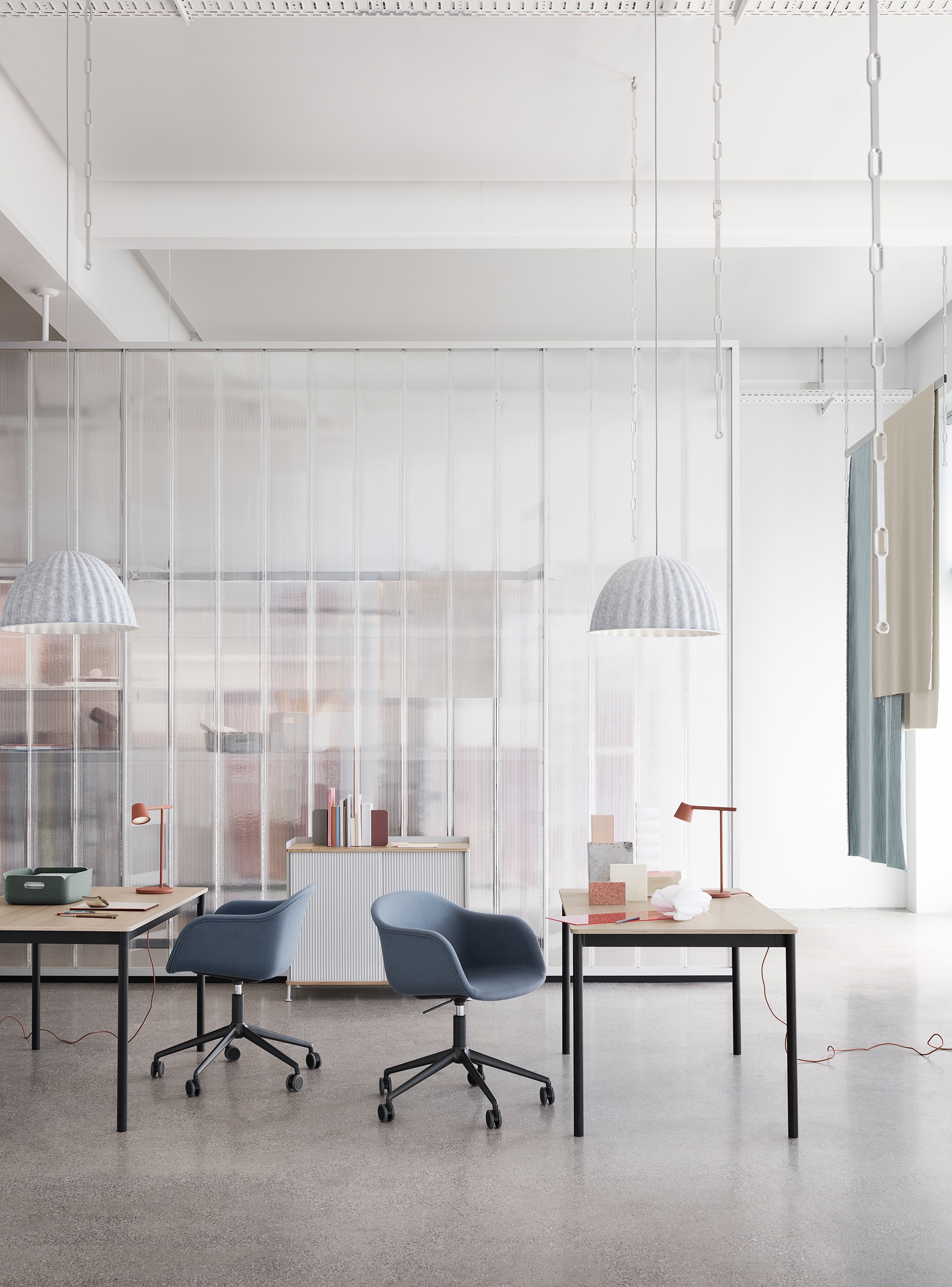BASE TABLE | 250 X 90 CM - Dining tables from Muuto | Architonic