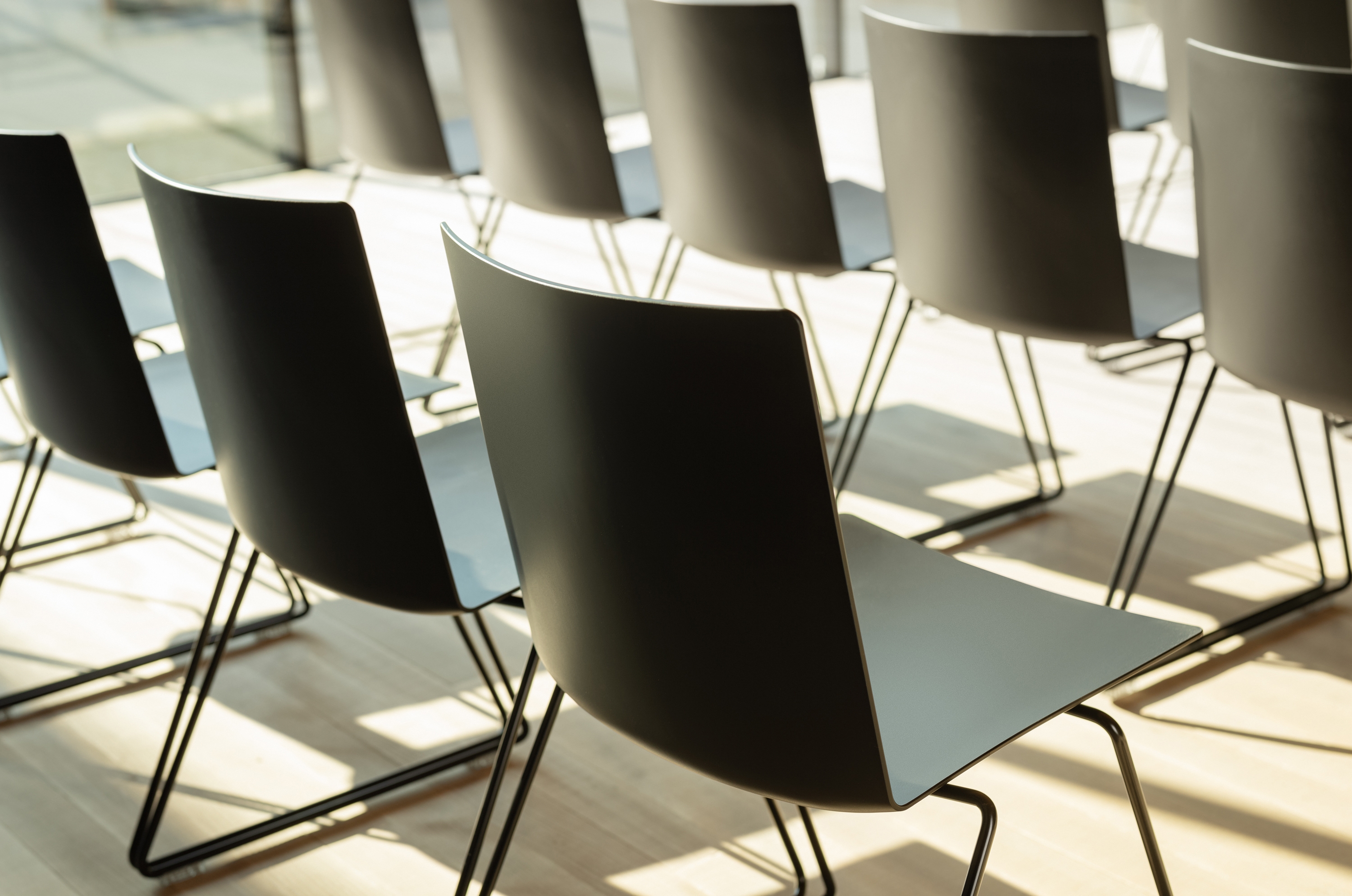 BATCH SLED BASE CHAIR - Chairs from Wiesner-Hager | Architonic