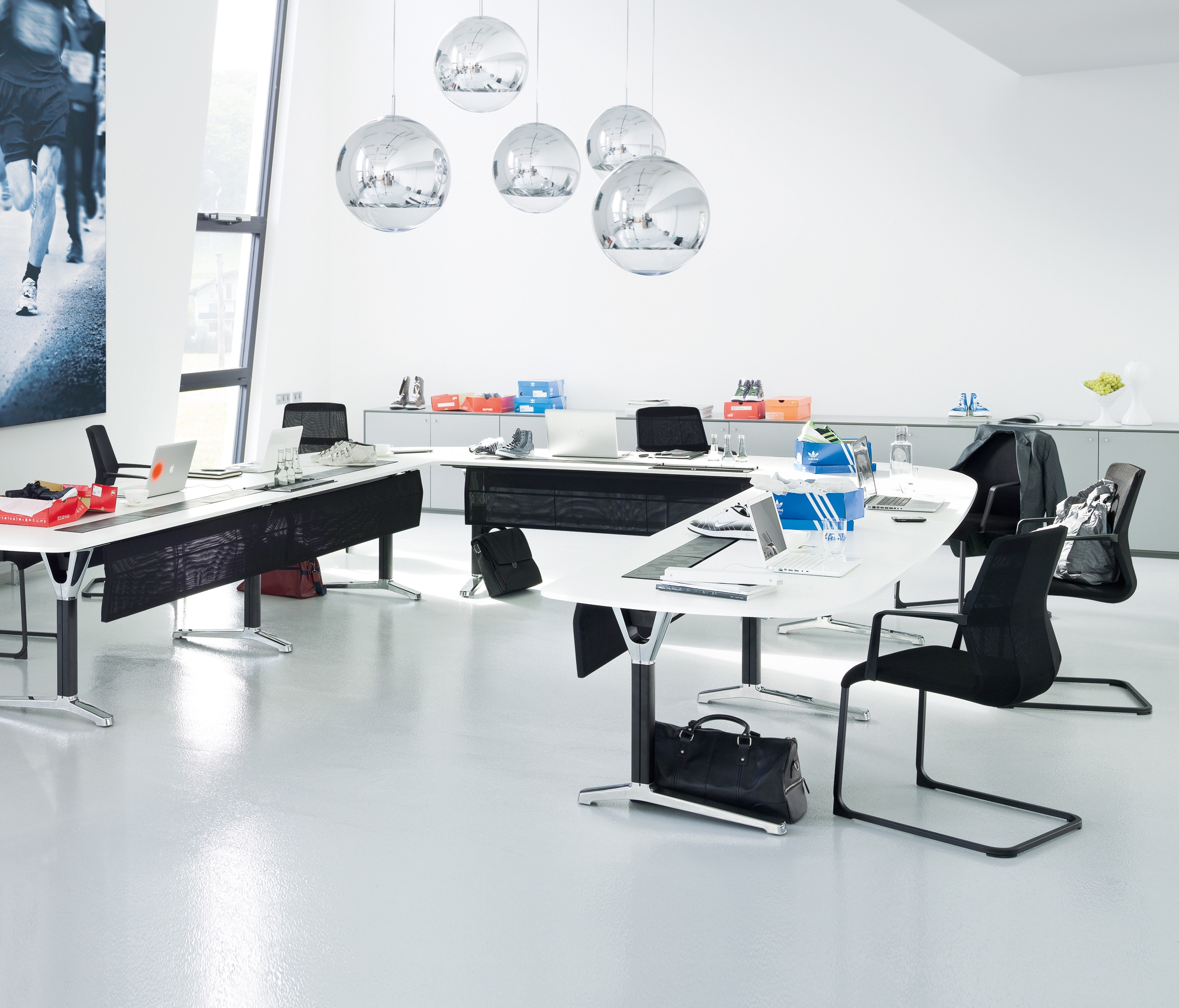 PULSE SINGLE TABLE BOAT FORM WITH T-LEG - Contract tables from Wiesner ...