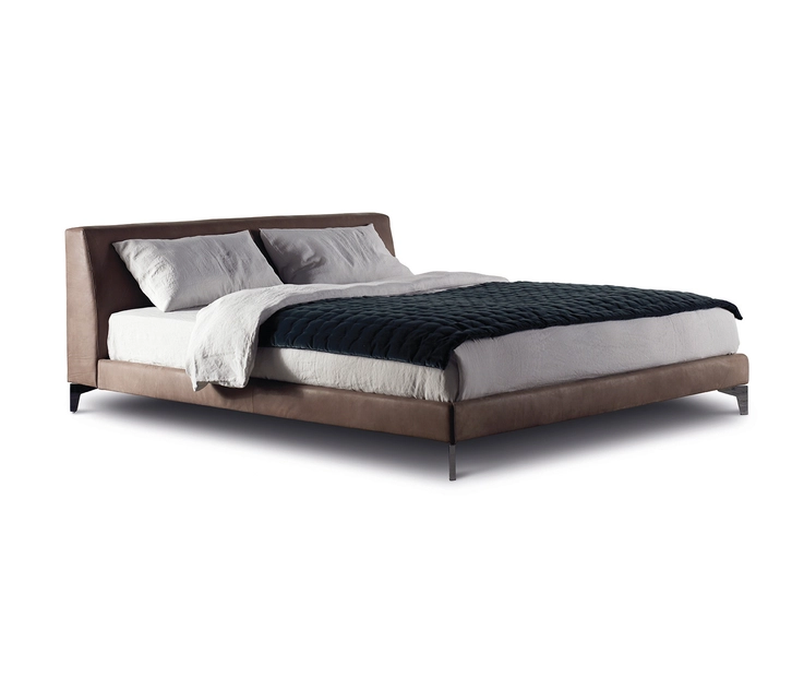 LOUIS UP - Beds from Meridiani | Architonic