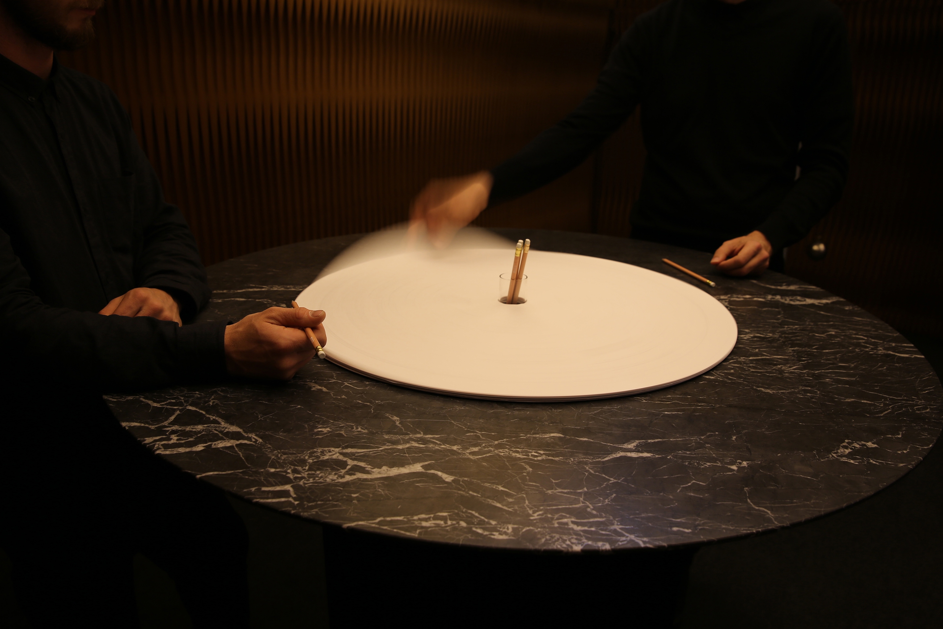 CANTILEVER TABLE | TABLE WITH FOLDING BASE - Standing tables from molo ...