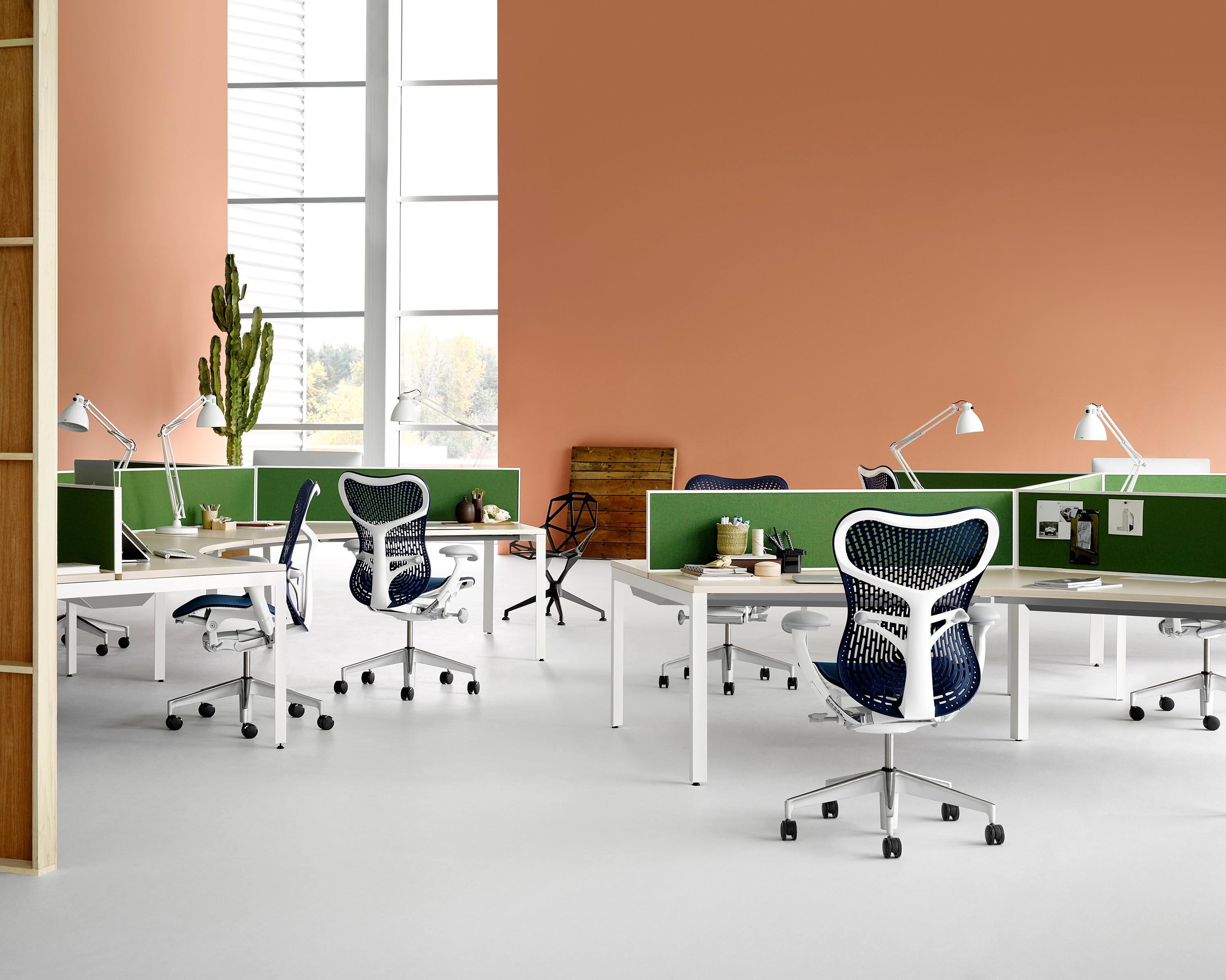 LAYOUT STUDIO - Desks from Herman Miller | Architonic