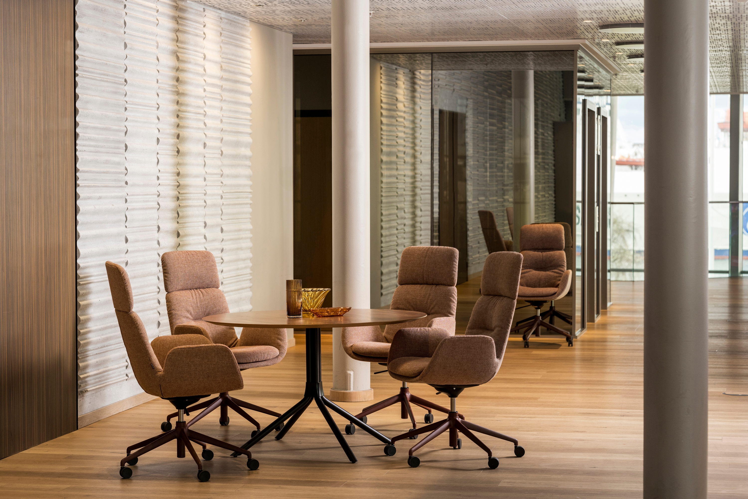OPUS LOW-08-WITH ARMS - Chairs from Johanson Design | Architonic