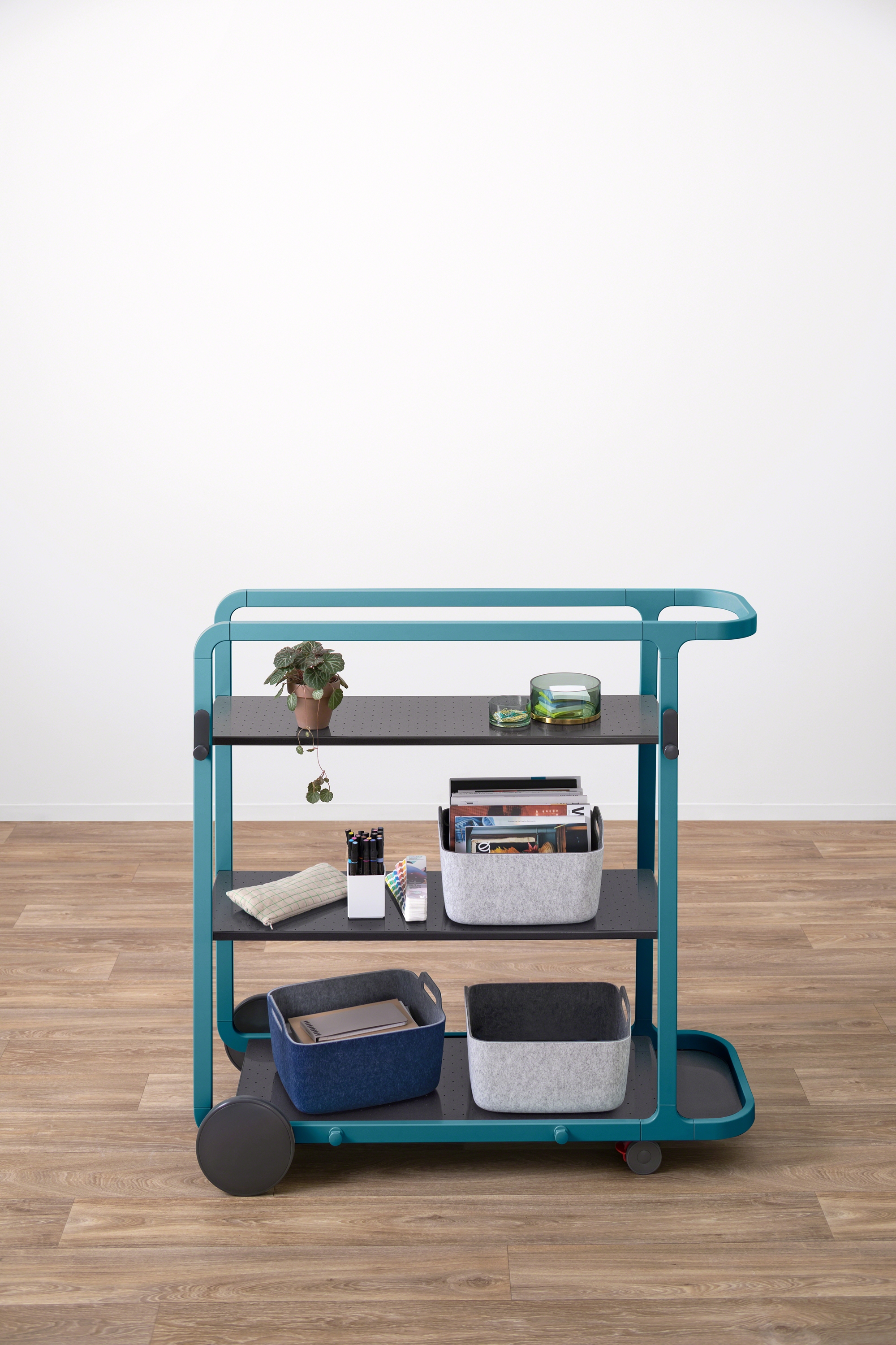 FLEX WORKTABLE SEATED - Desks from Steelcase | Architonic