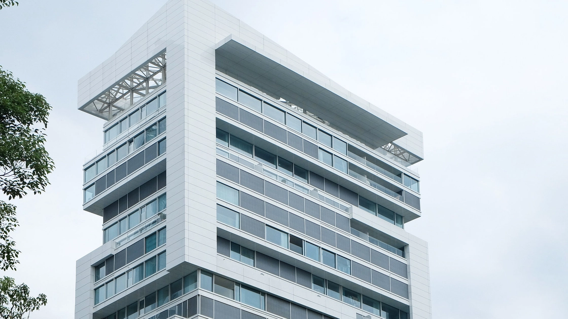 SLIDING WINDOWS FOR HIGH-RISE BUILDINGS - Window types from air-lux ...