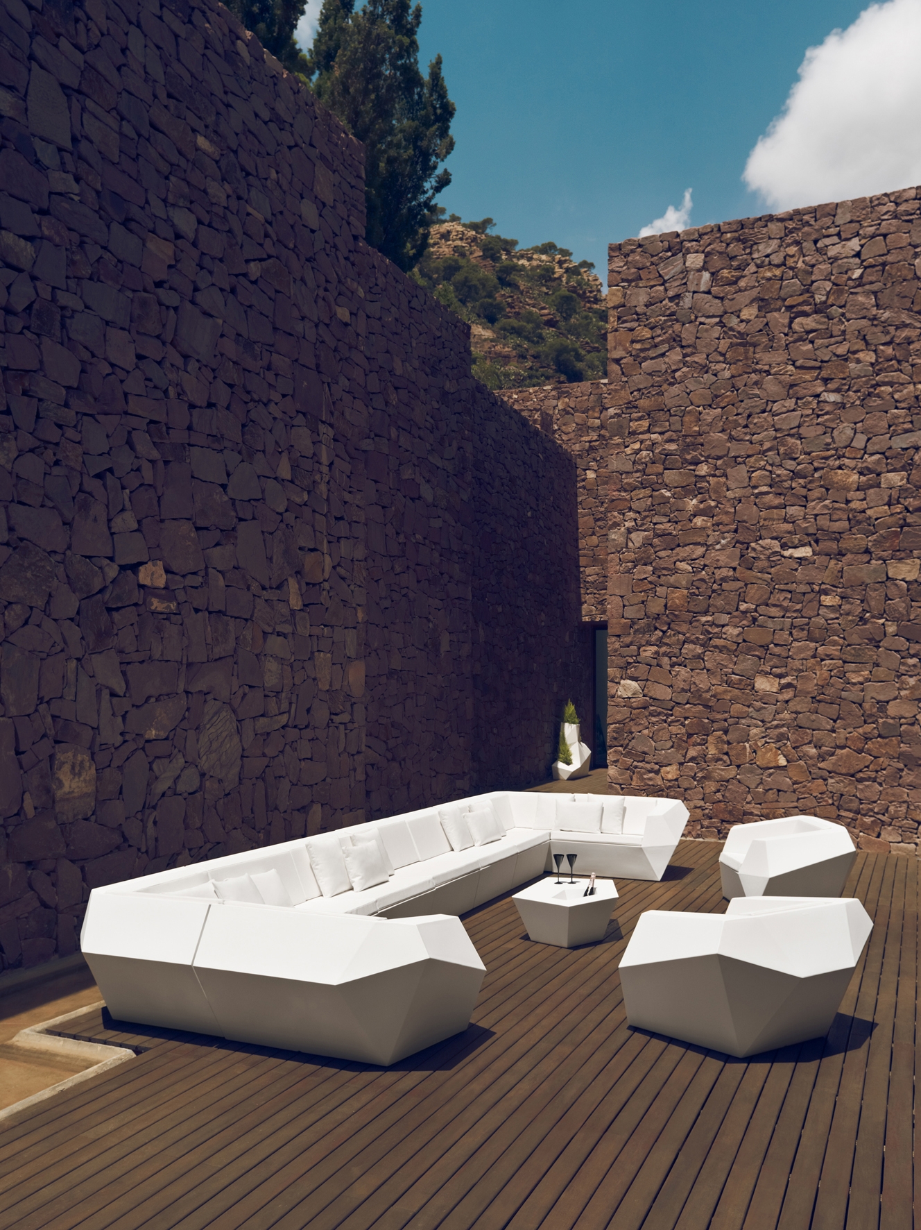 FAZ BENCH - Benches from Vondom | Architonic